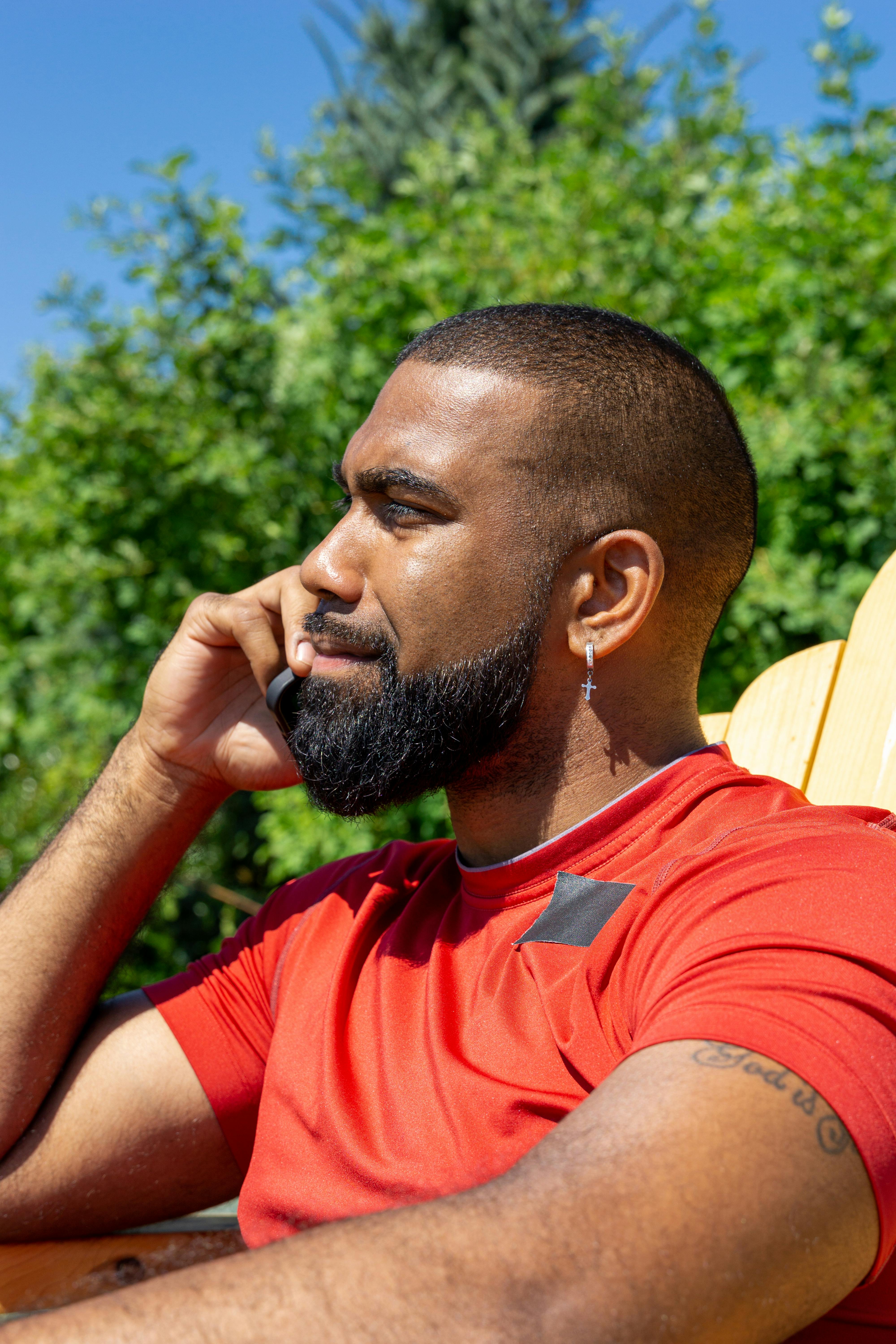 Mad Man Screaming Talking on Phone · Free Stock Photo