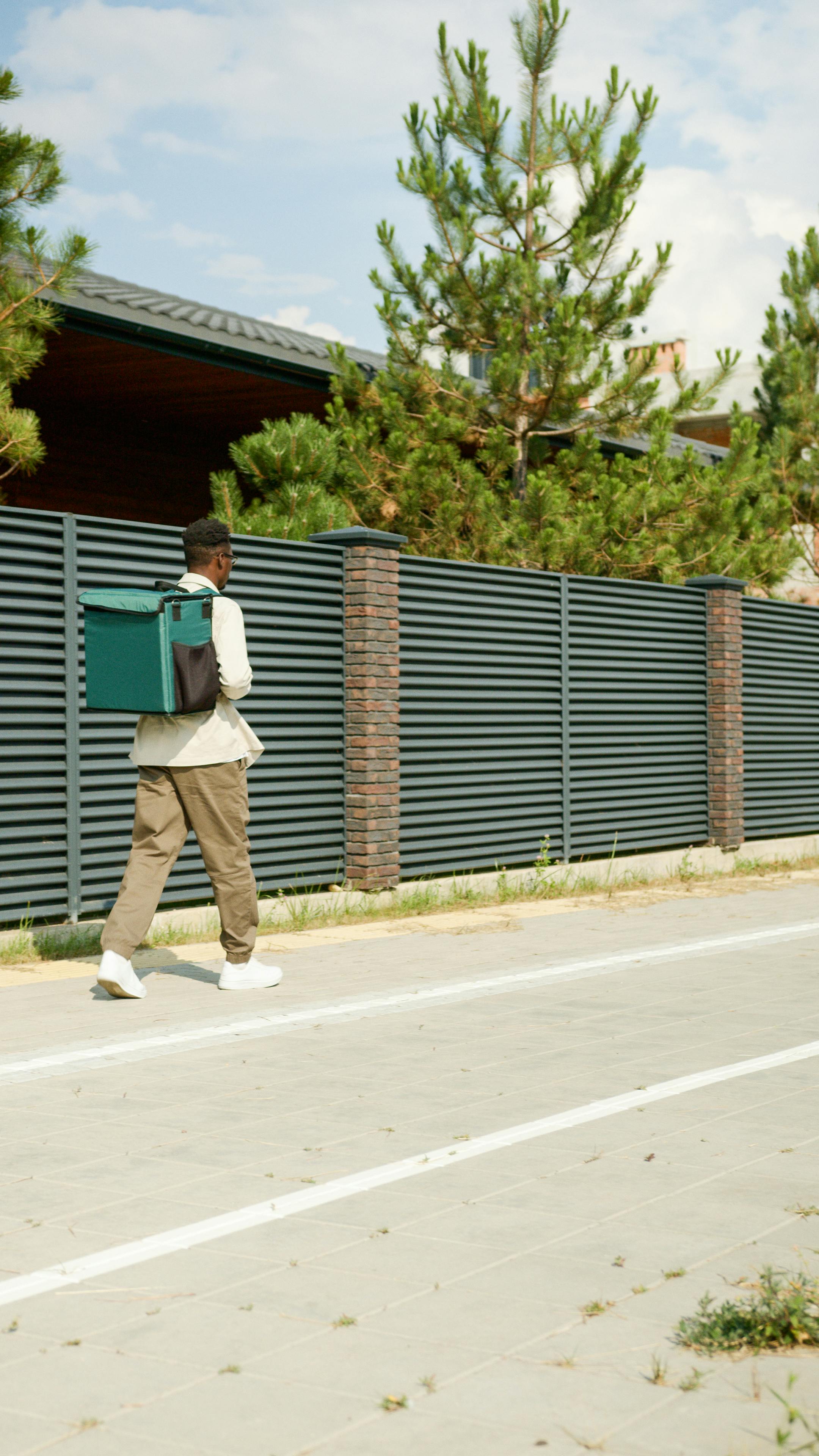 Delivery Service Food Photos, Download The BEST Free Delivery Service ...