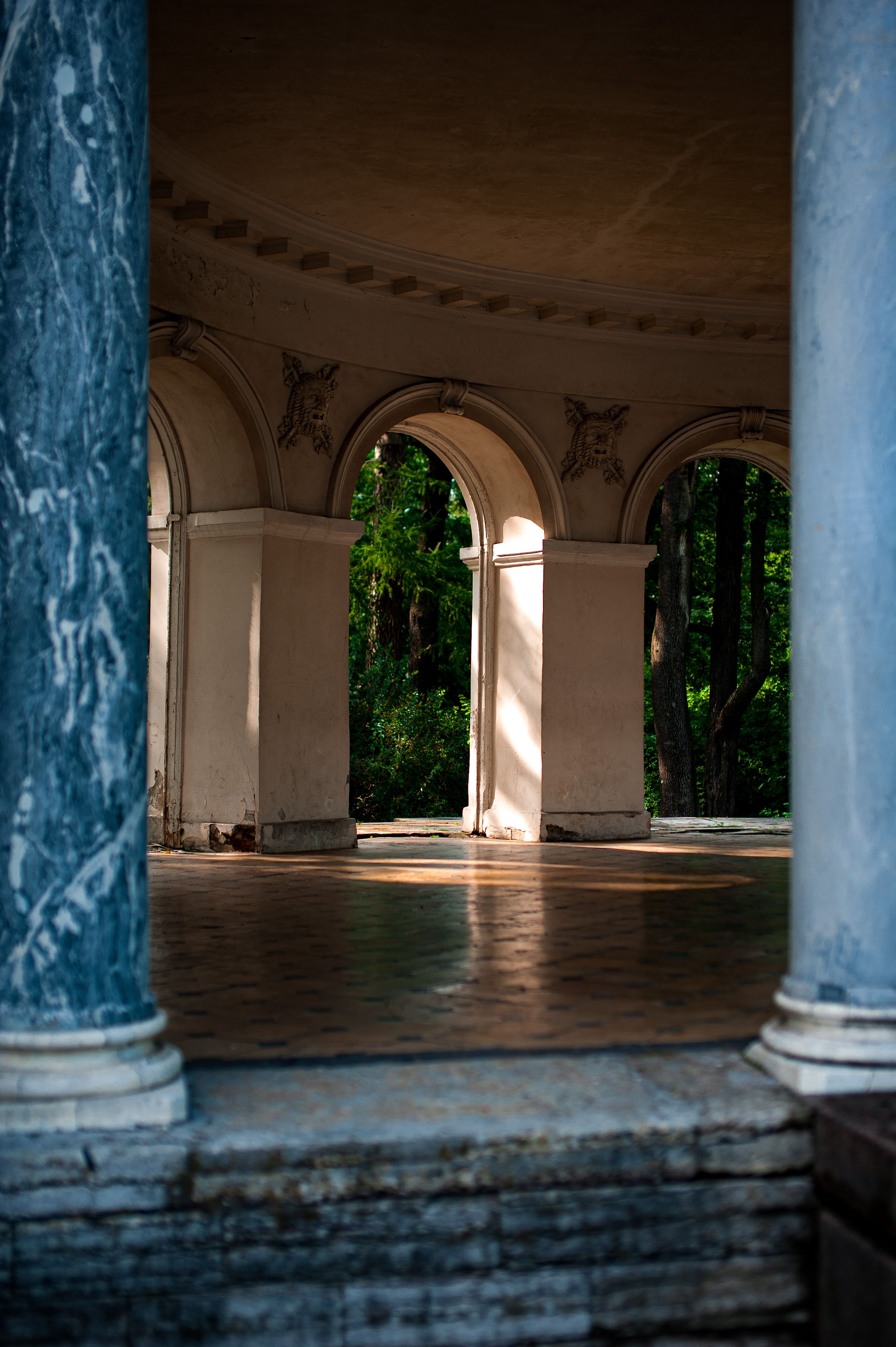 Brown Concrete Temple during Daytime · Free Stock Photo