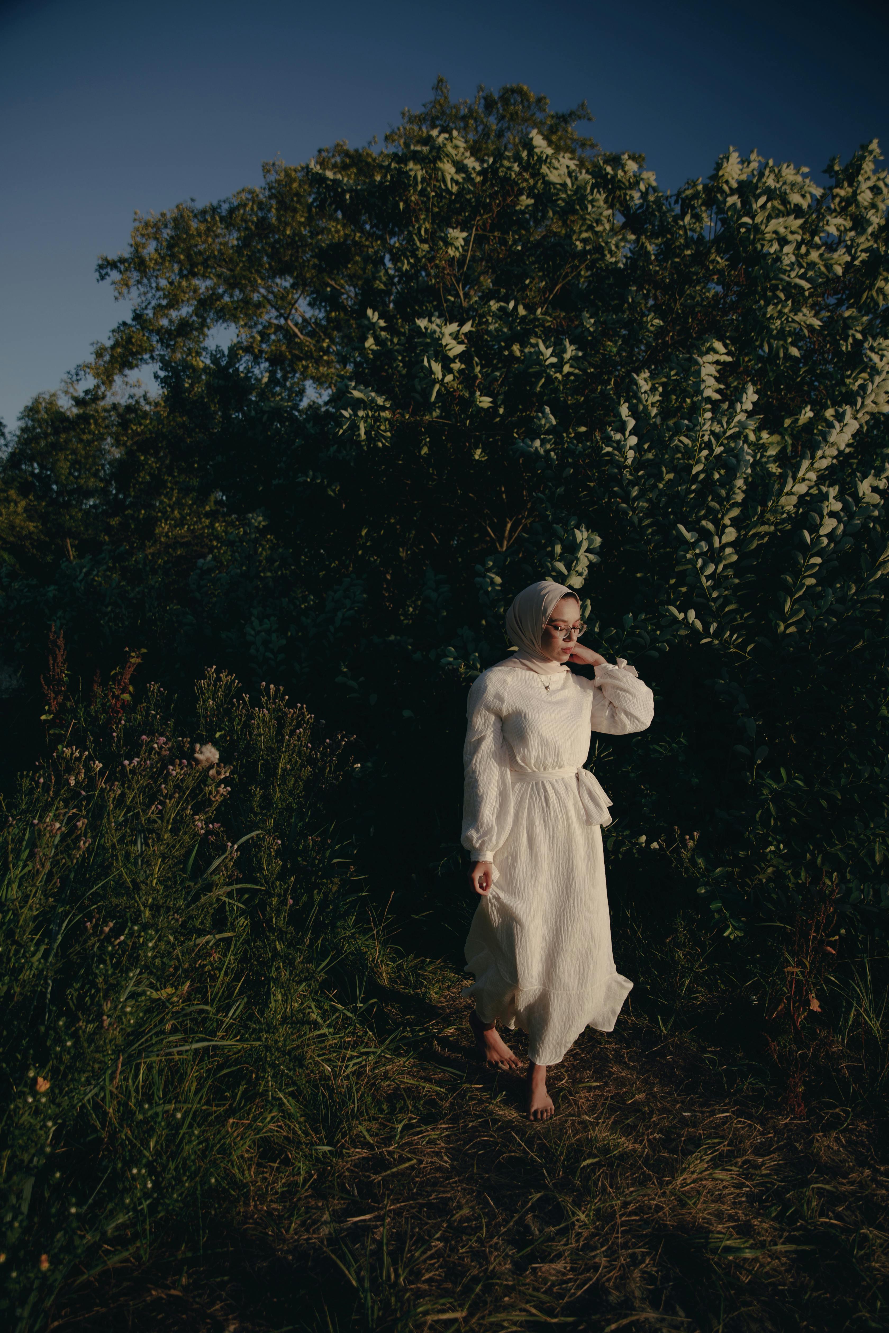 Muslim Waking Up Photos, Download The BEST Free Muslim Waking Up Stock ...