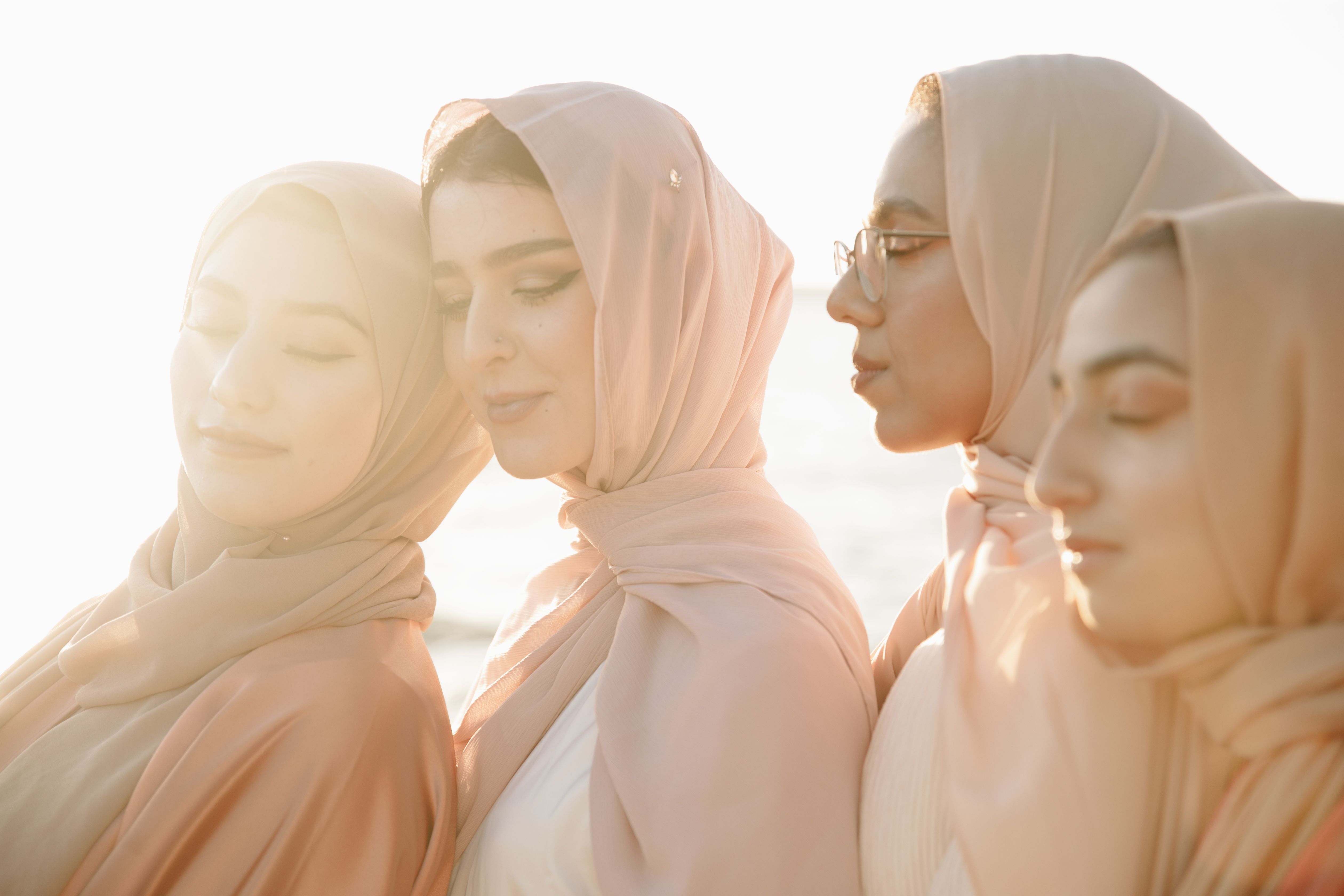 Praying Muslims Photos, Download The BEST Free Praying Muslims Stock ...