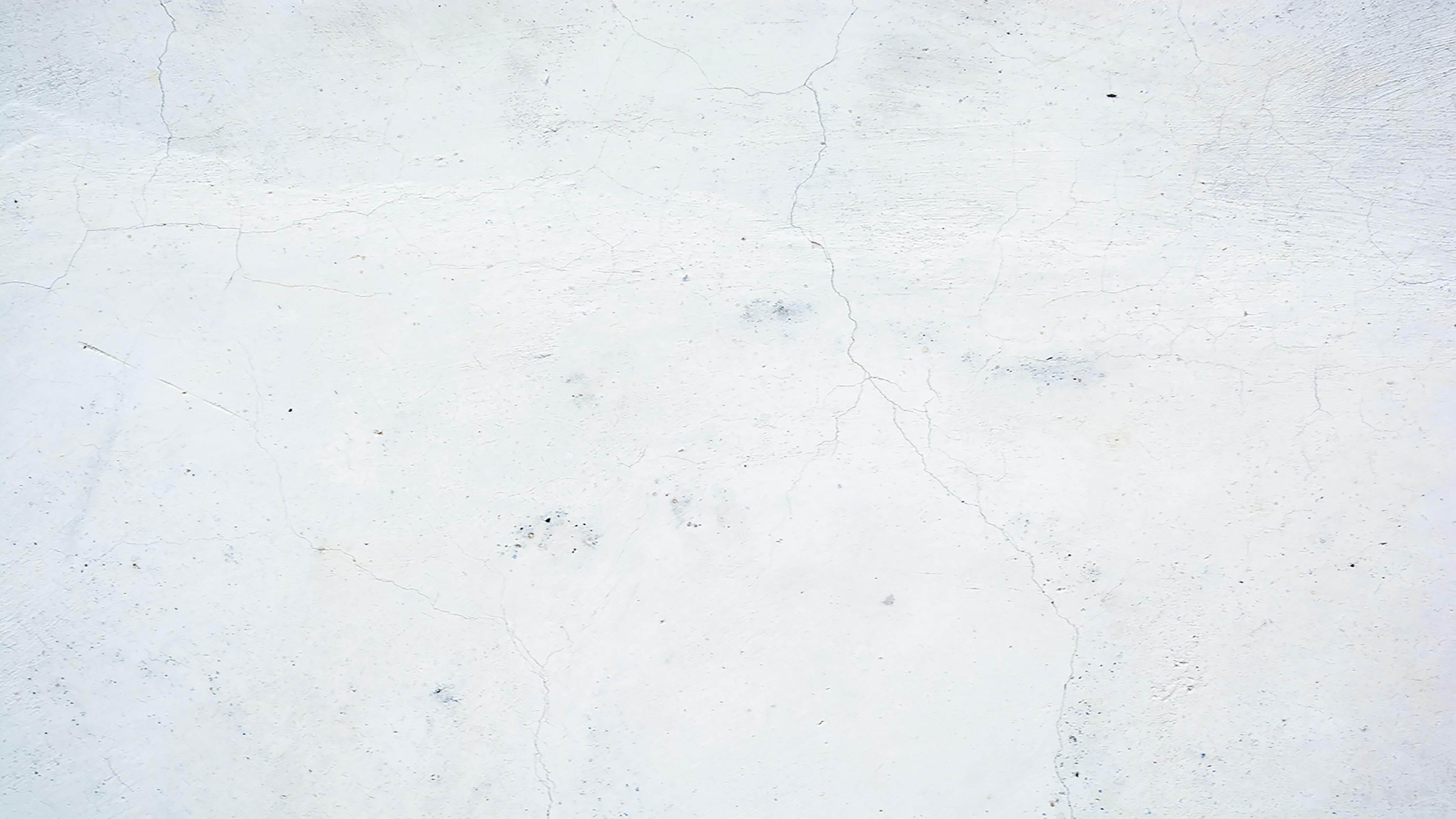 White Wall in Close-up Photography · Free Stock Photo