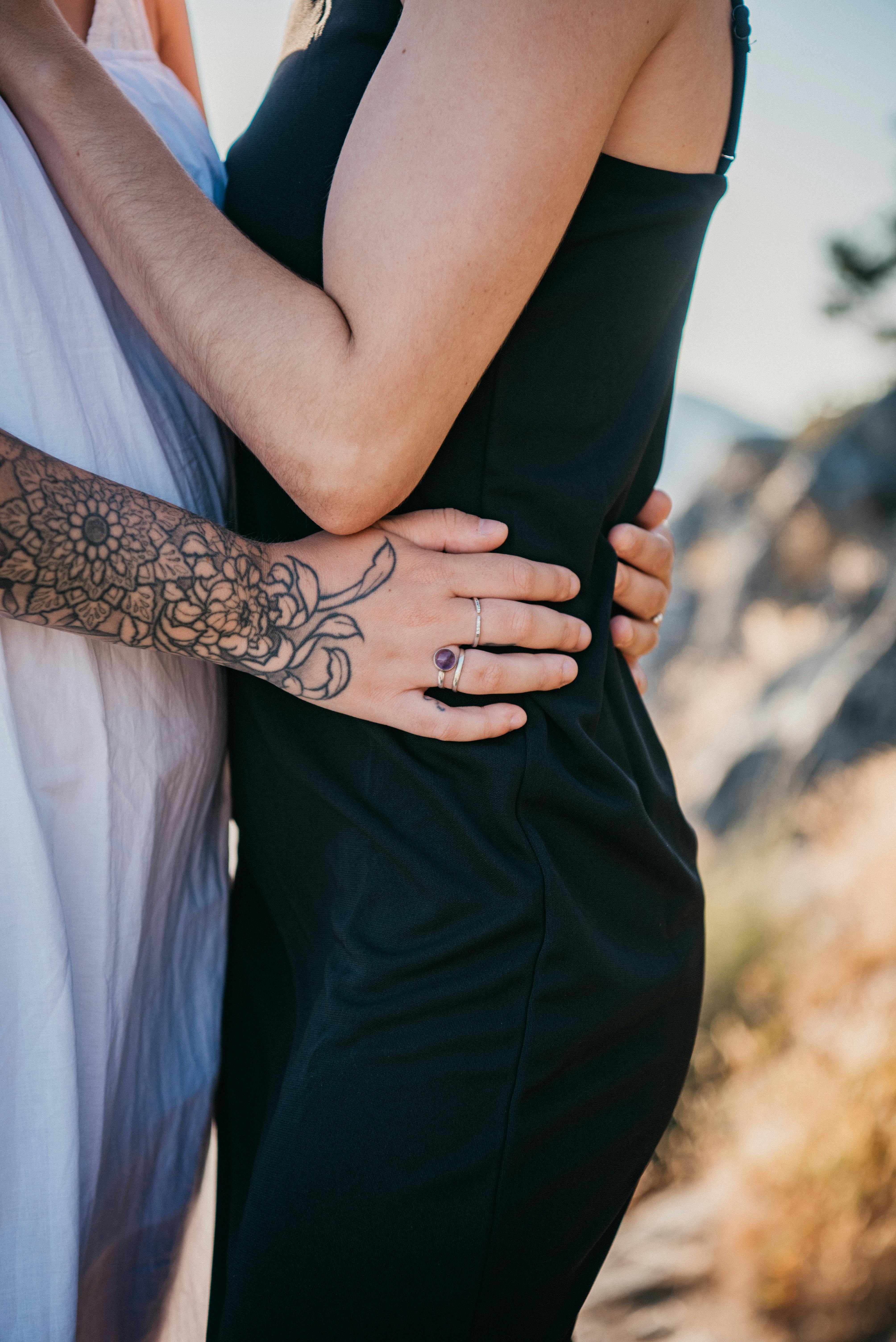 Tattoo Hugging Photos, Download The BEST Free Tattoo Hugging Stock ...