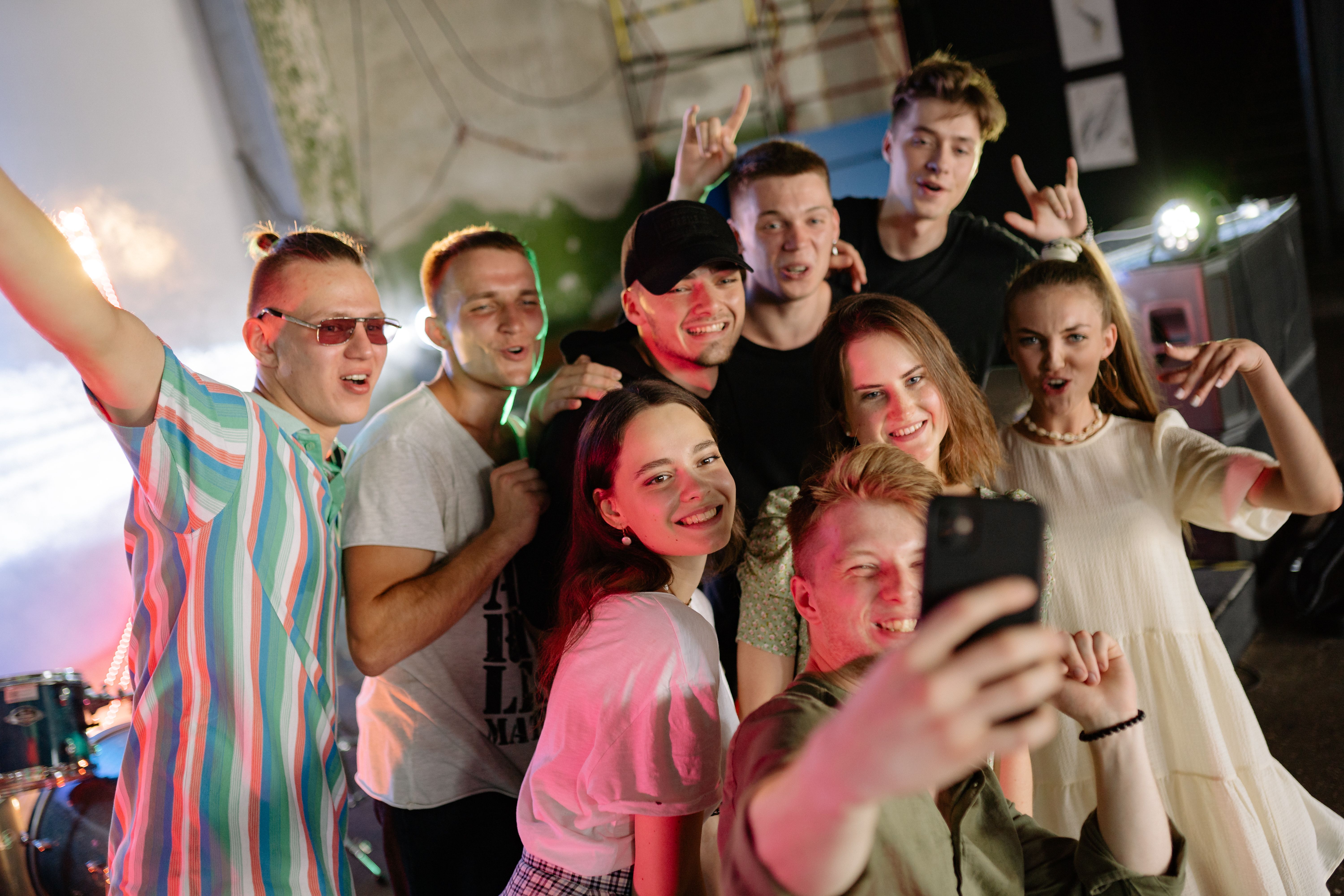 Group of Friends Having Groupfie · Free Stock Photo
