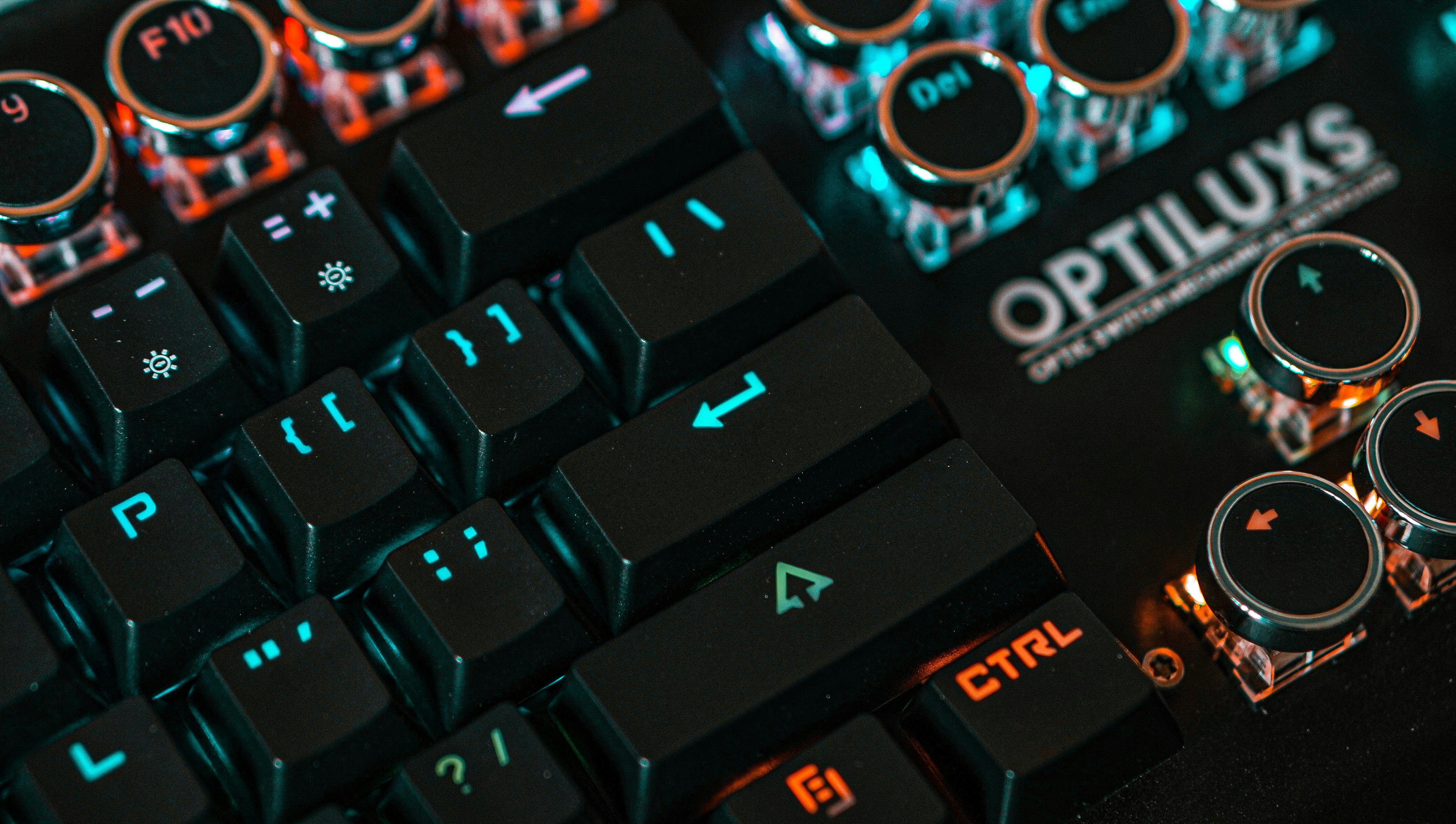 Close-up Photography of Keyboard · Free Stock Photo