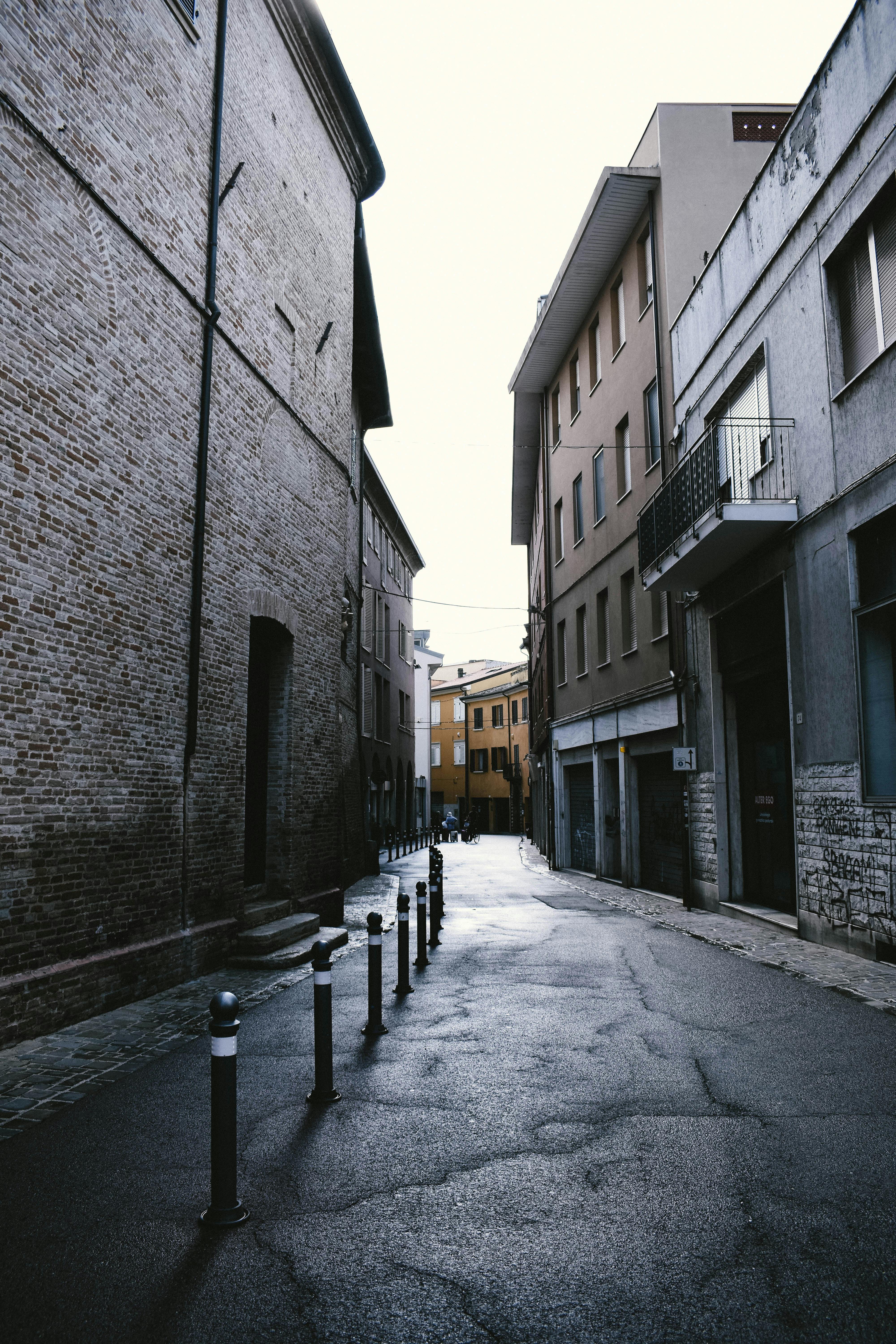 An Empty Alley During Daytime · Free Stock Photo