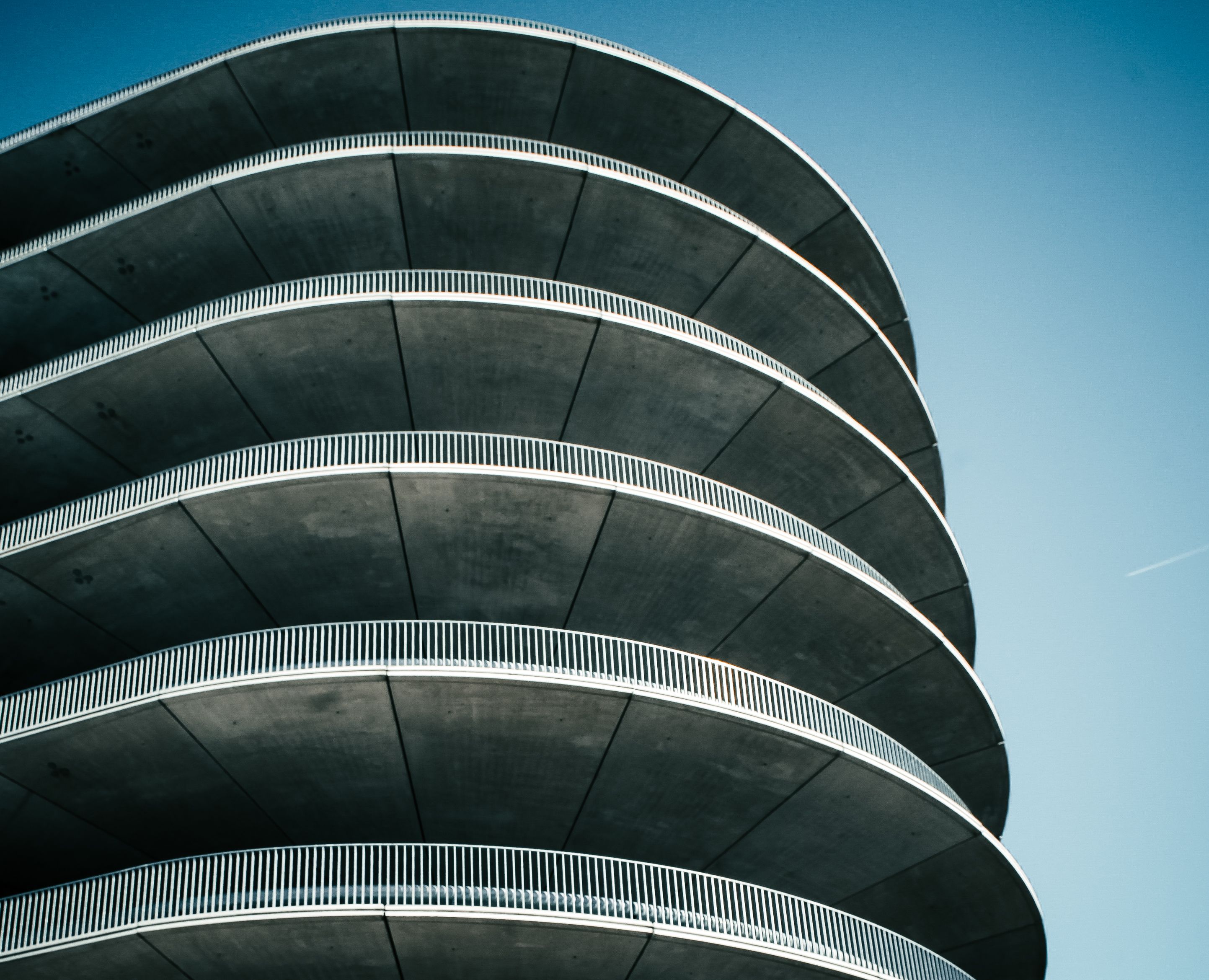 Low-Angle Shot of a Concrete Building · Free Stock Photo