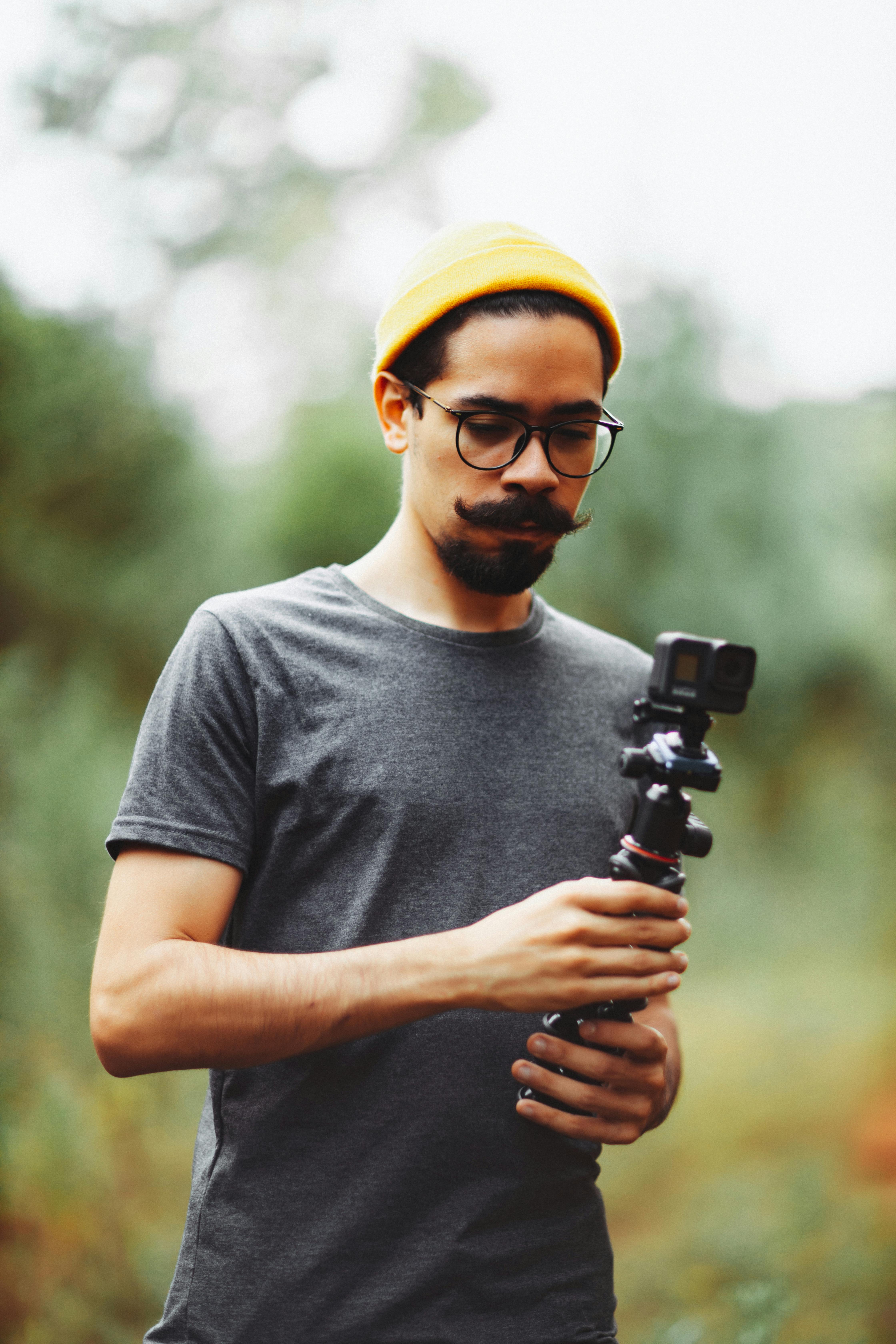 300,000+ Best Man With Camera Photos · 100% Free Download · Pexels ...