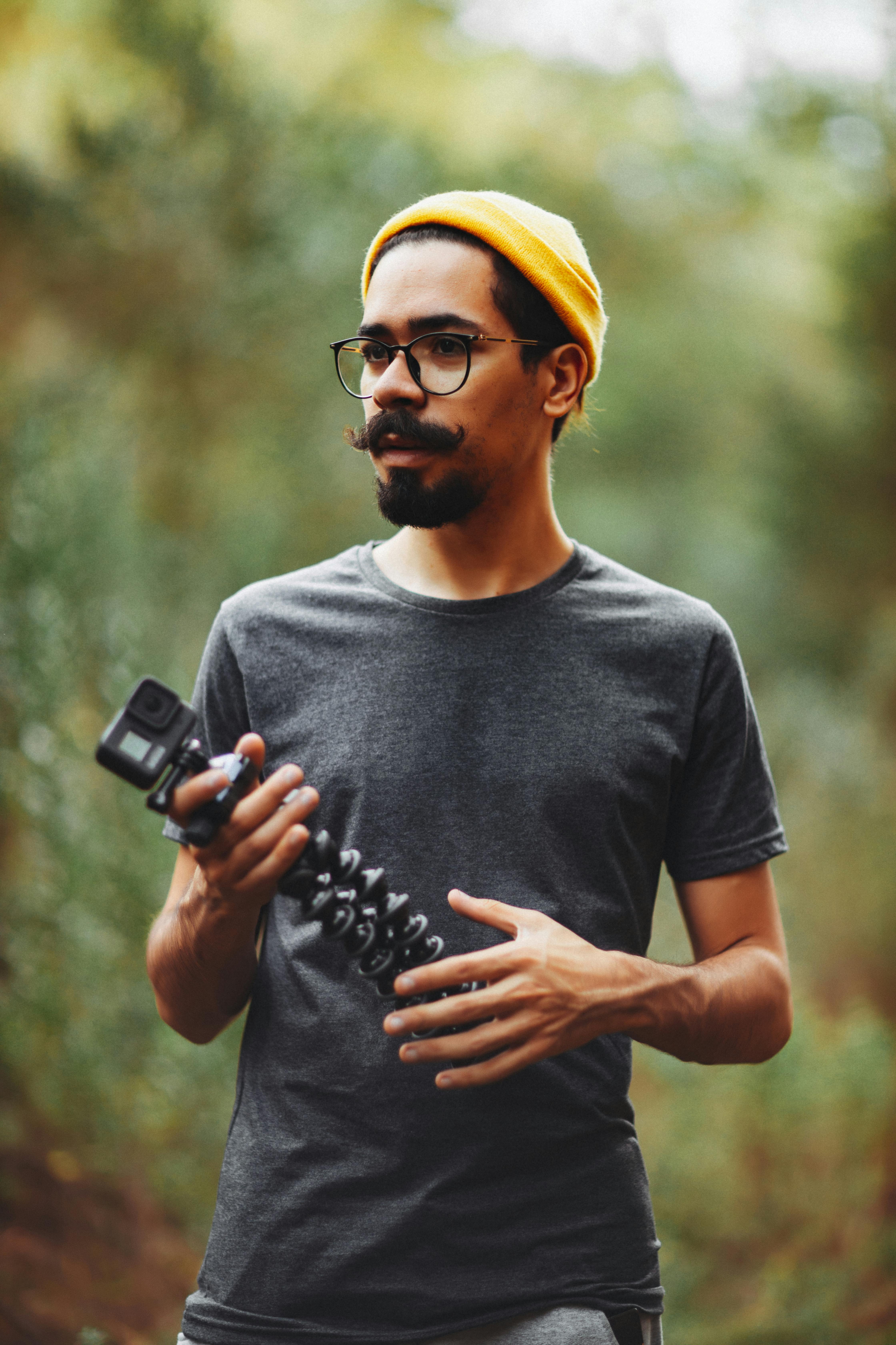 300,000+ Best Man With Camera Photos · 100% Free Download · Pexels ...