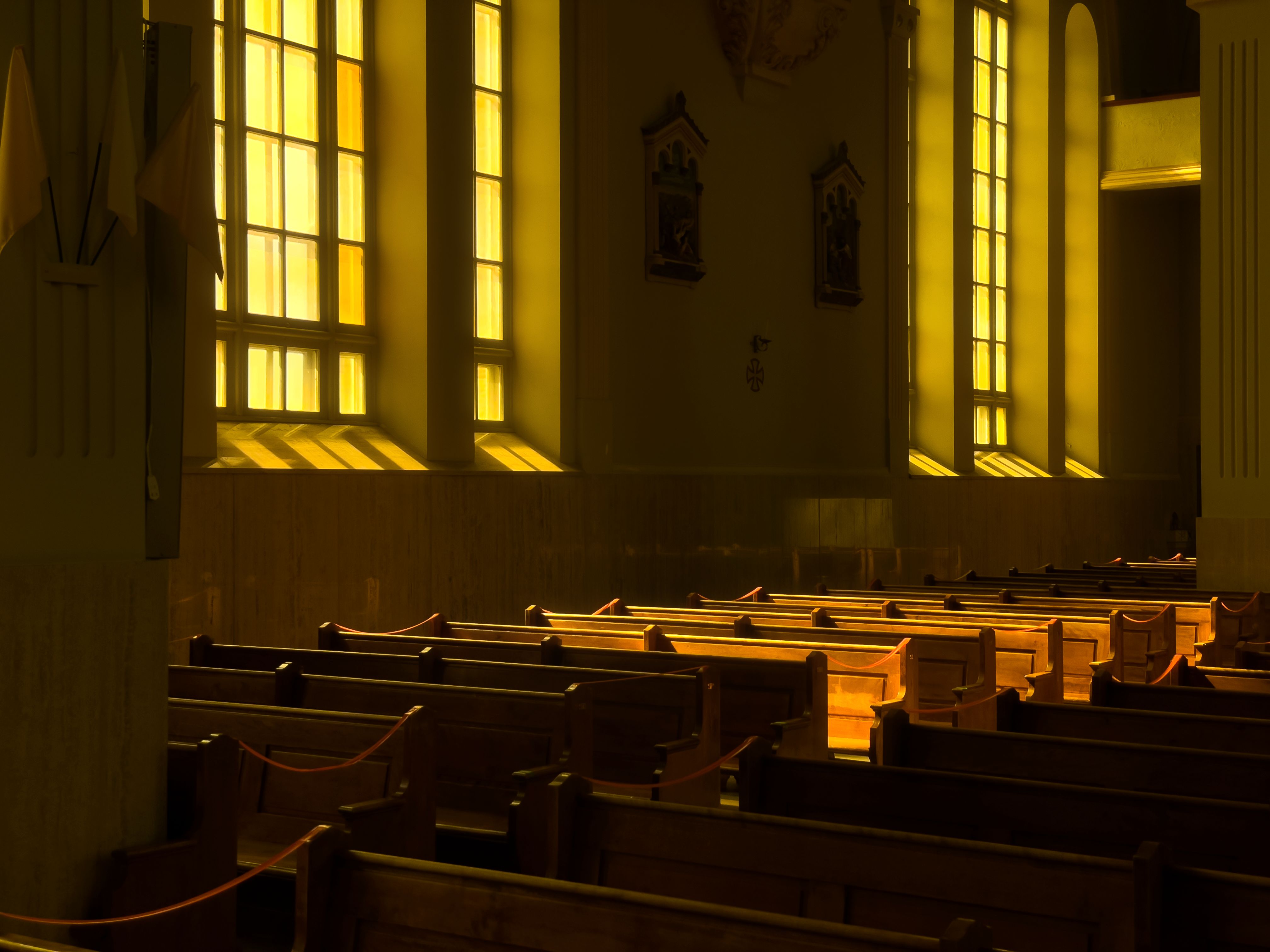 Brown Wooden Pews Inside the Church · Free Stock Photo