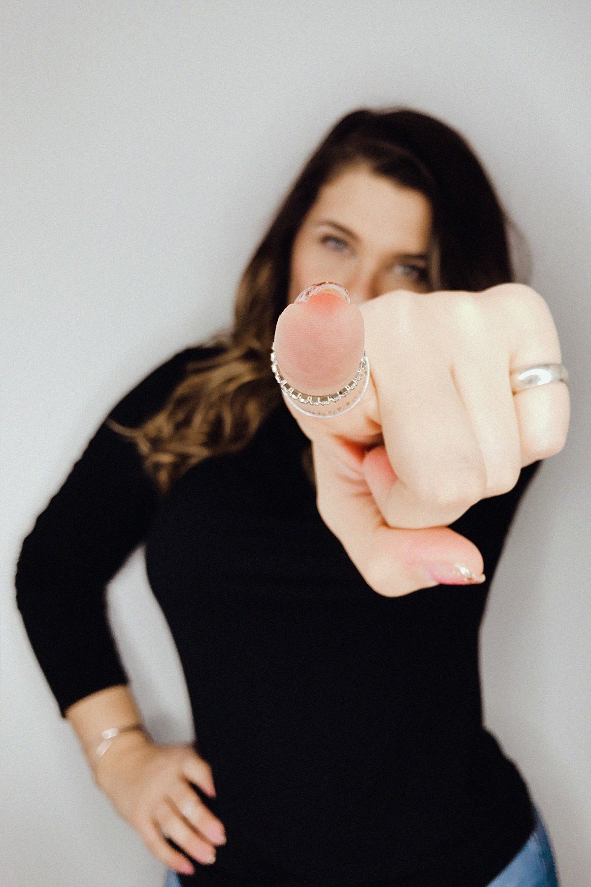 Finger Pointing Photos, Download The BEST Free Finger Pointing Stock ...
