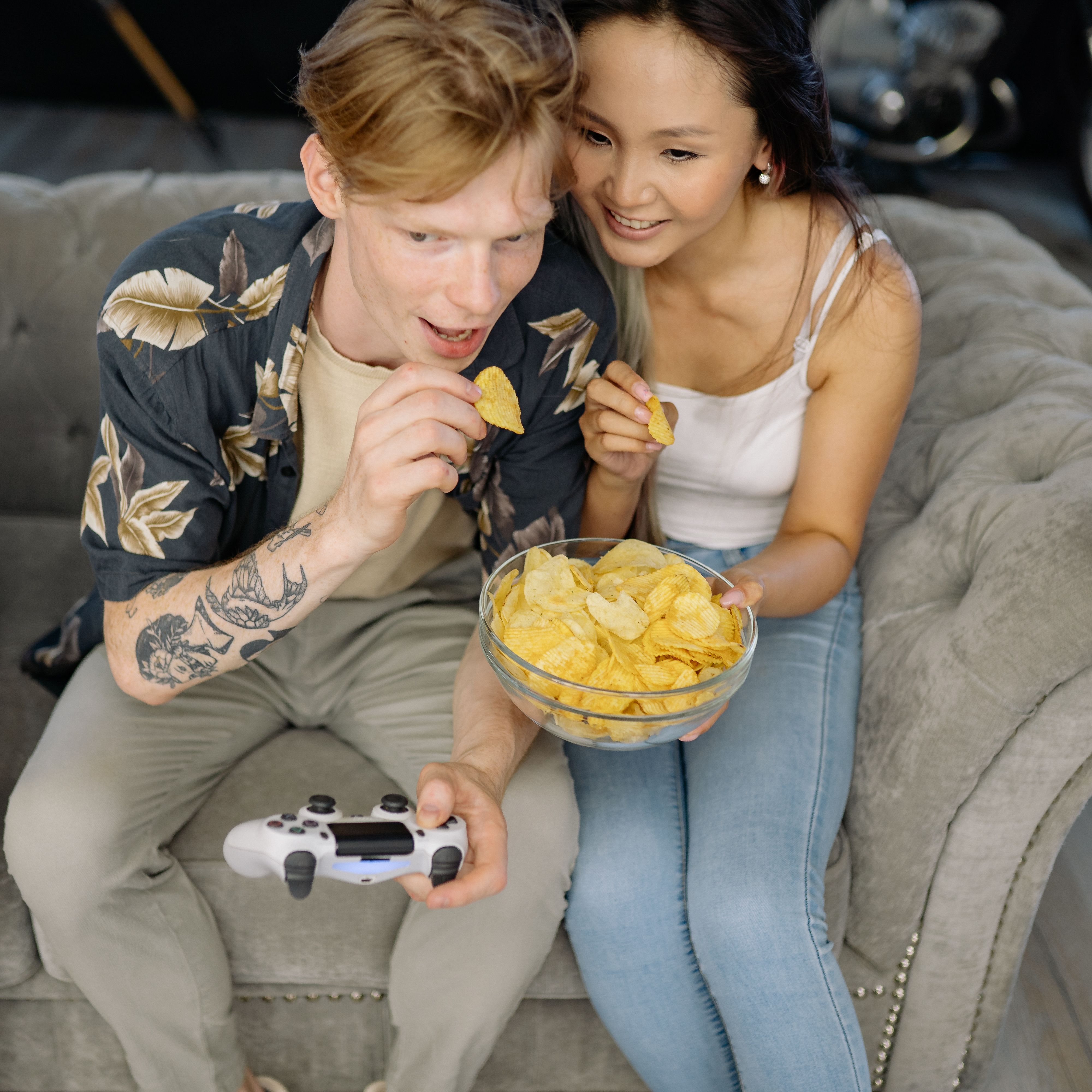 Man Eating Chips Photos, Download The BEST Free Man Eating Chips Stock ...