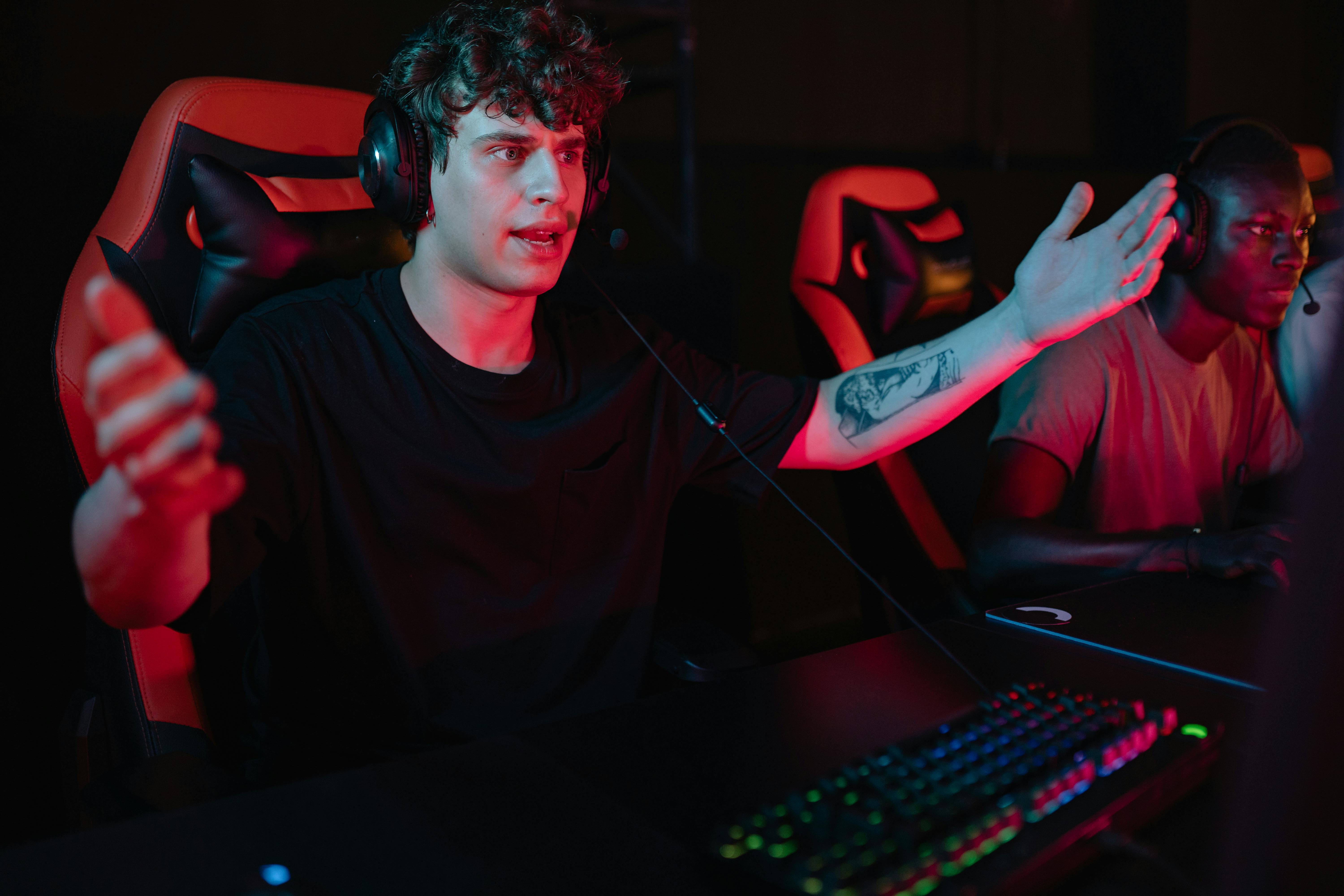 Group of People Playing Computer · Free Stock Photo