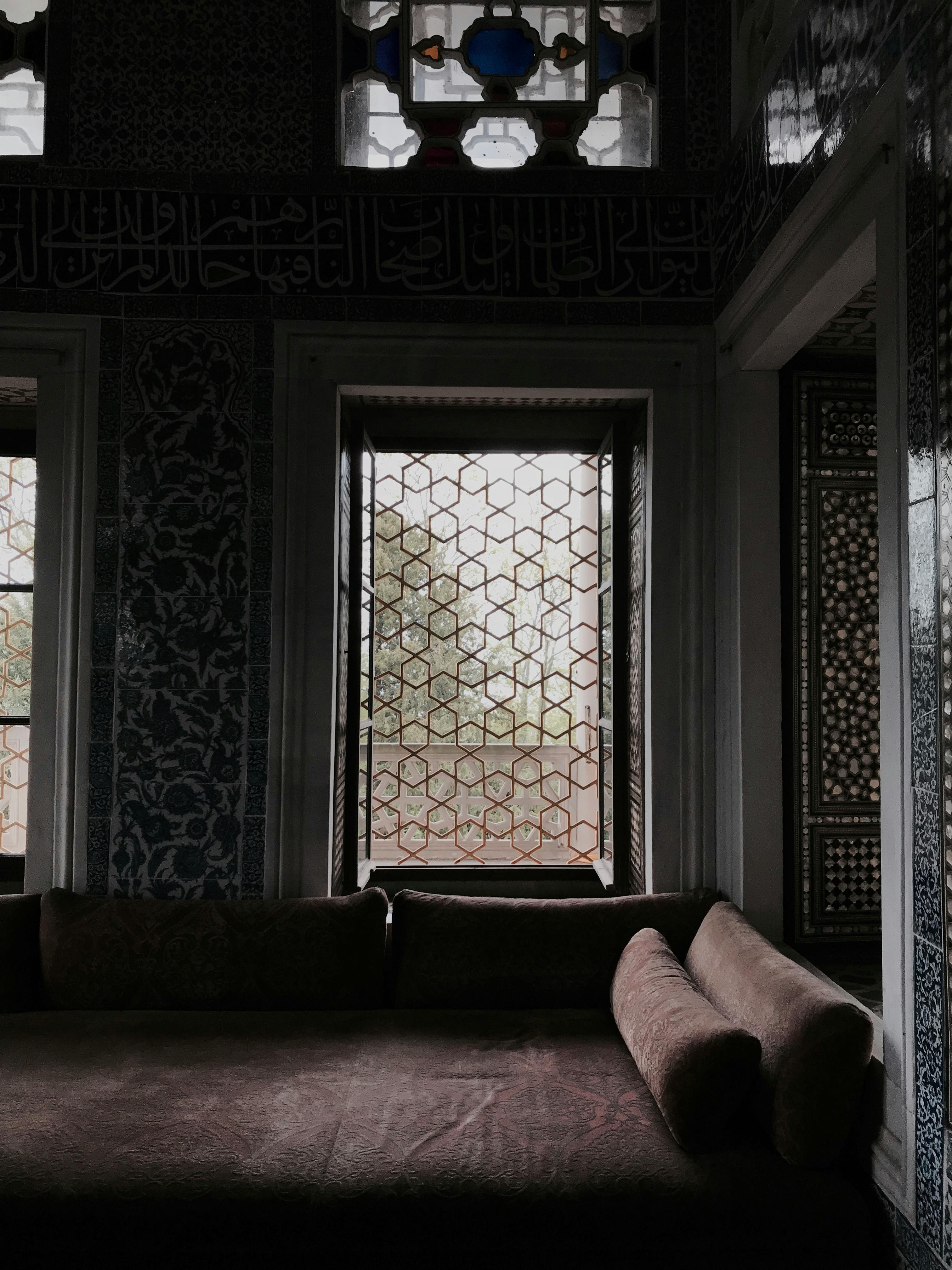 Classic Islamic Flat Interior of House in Istanbul · Free Stock Photo