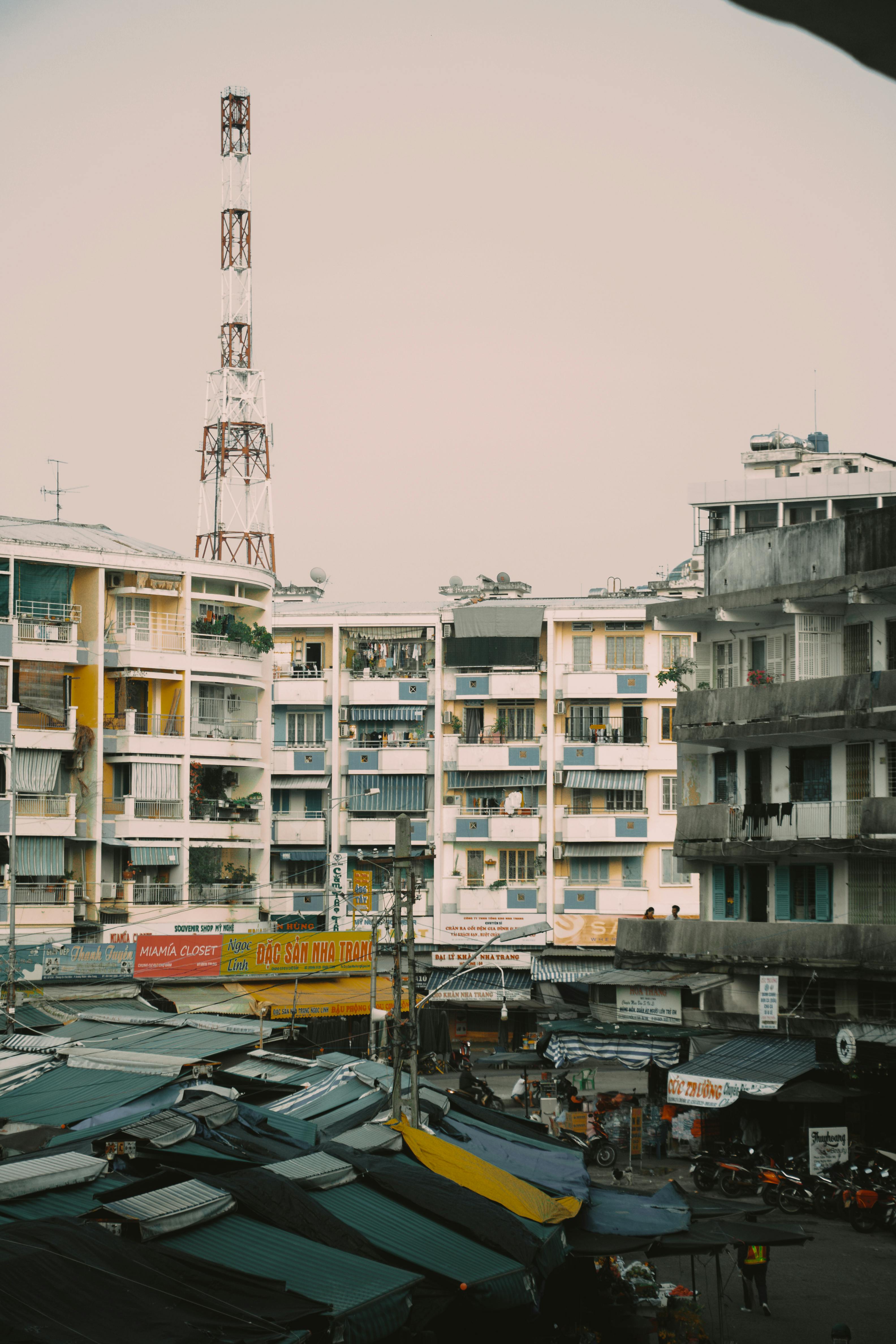 Crowded Work Space Photos, Download The BEST Free Crowded Work Space ...