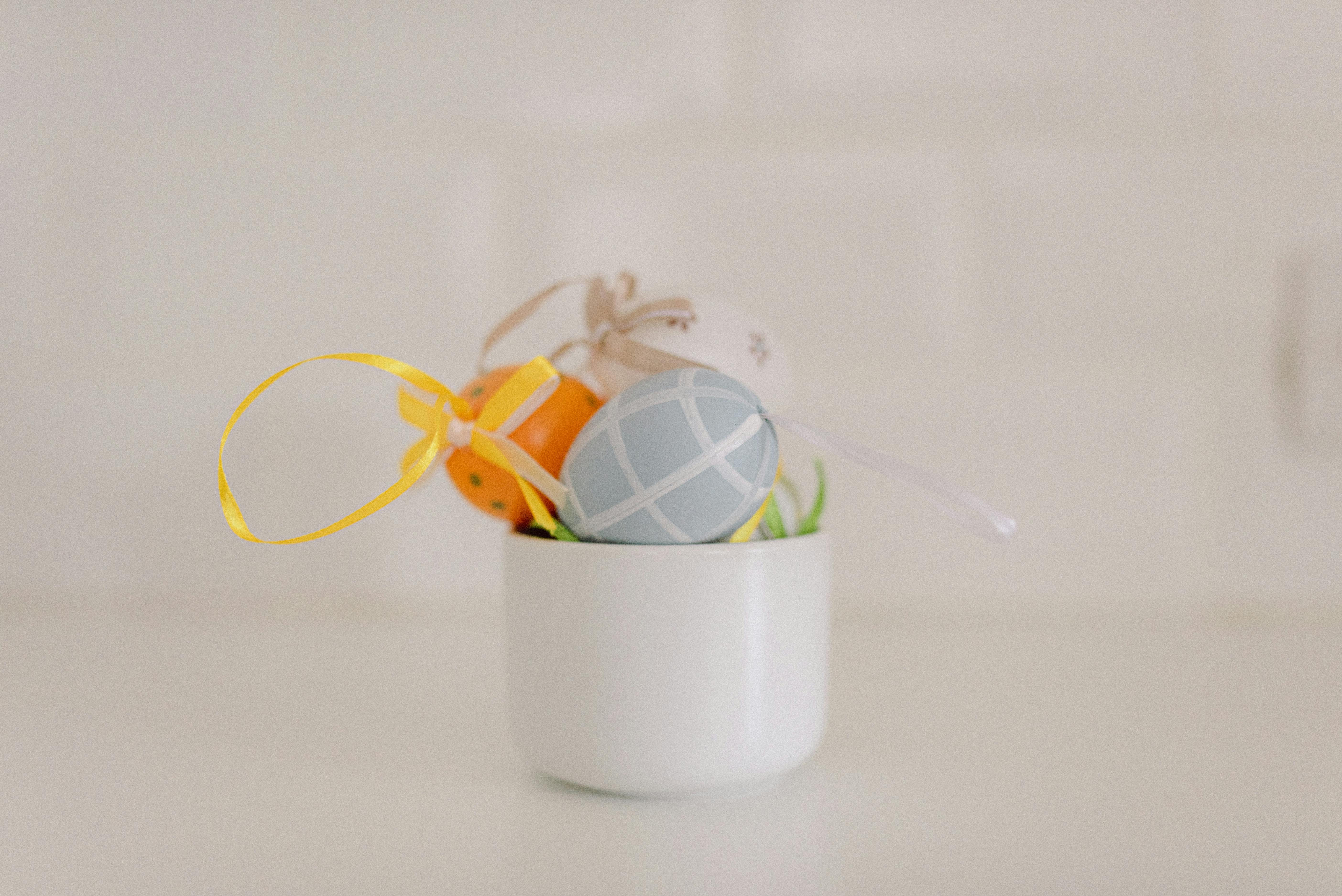 Food Tied with Strings on Tray · Free Stock Photo