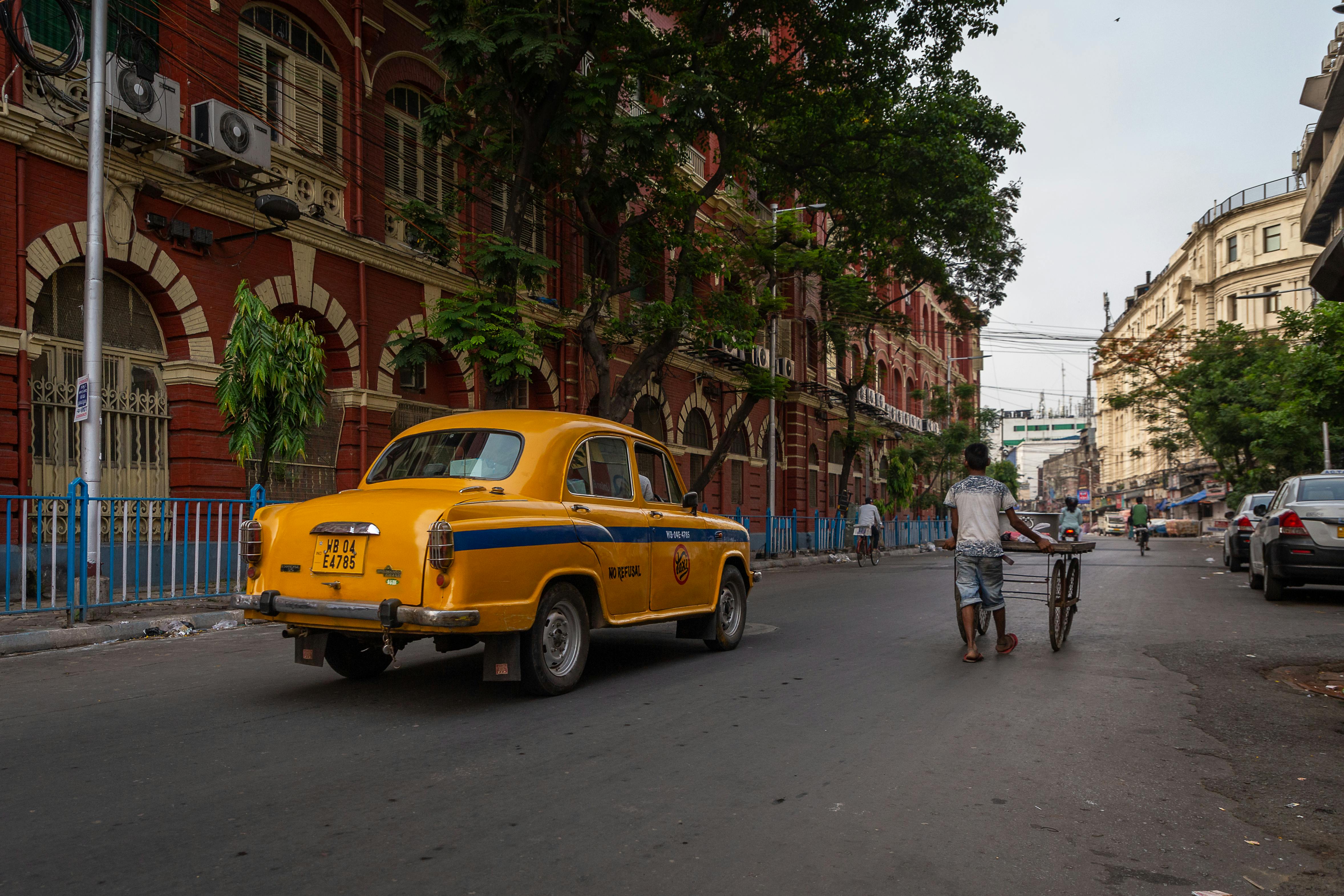 Car on Street · Free Stock Photo