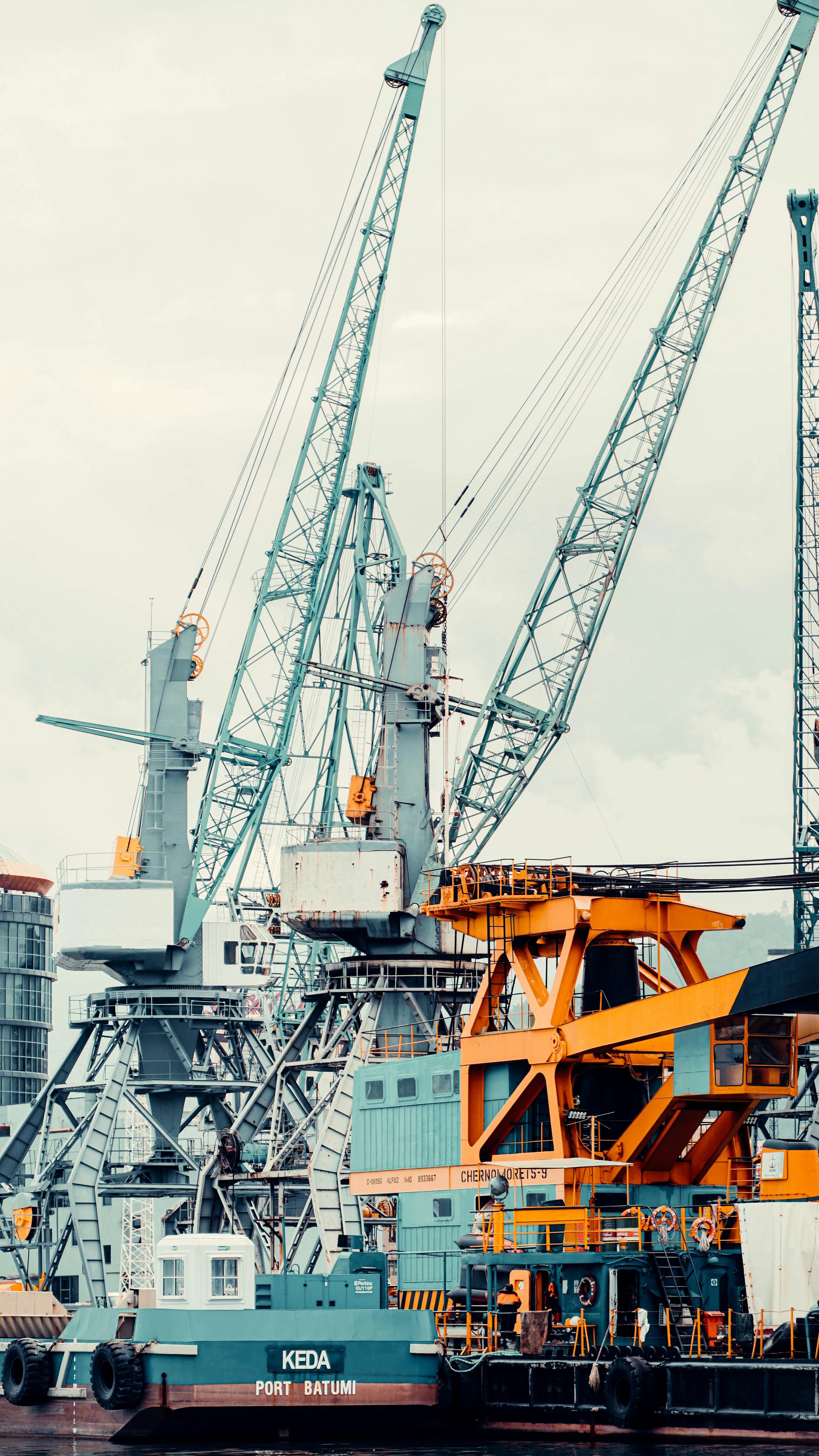 Cranes in a Dock · Free Stock Photo