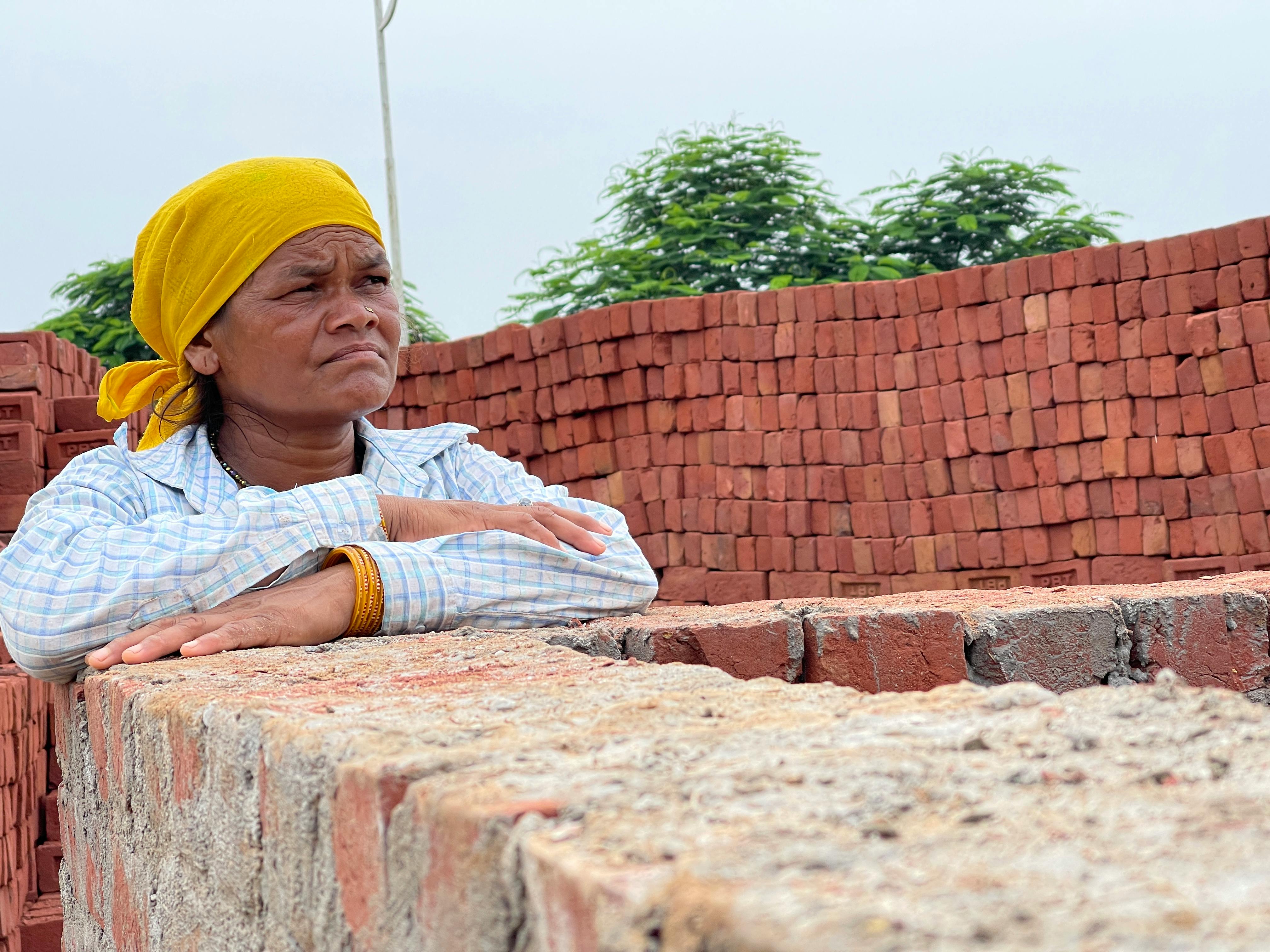 Indian Worker Photos, Download The BEST Free Indian Worker Stock Photos ...