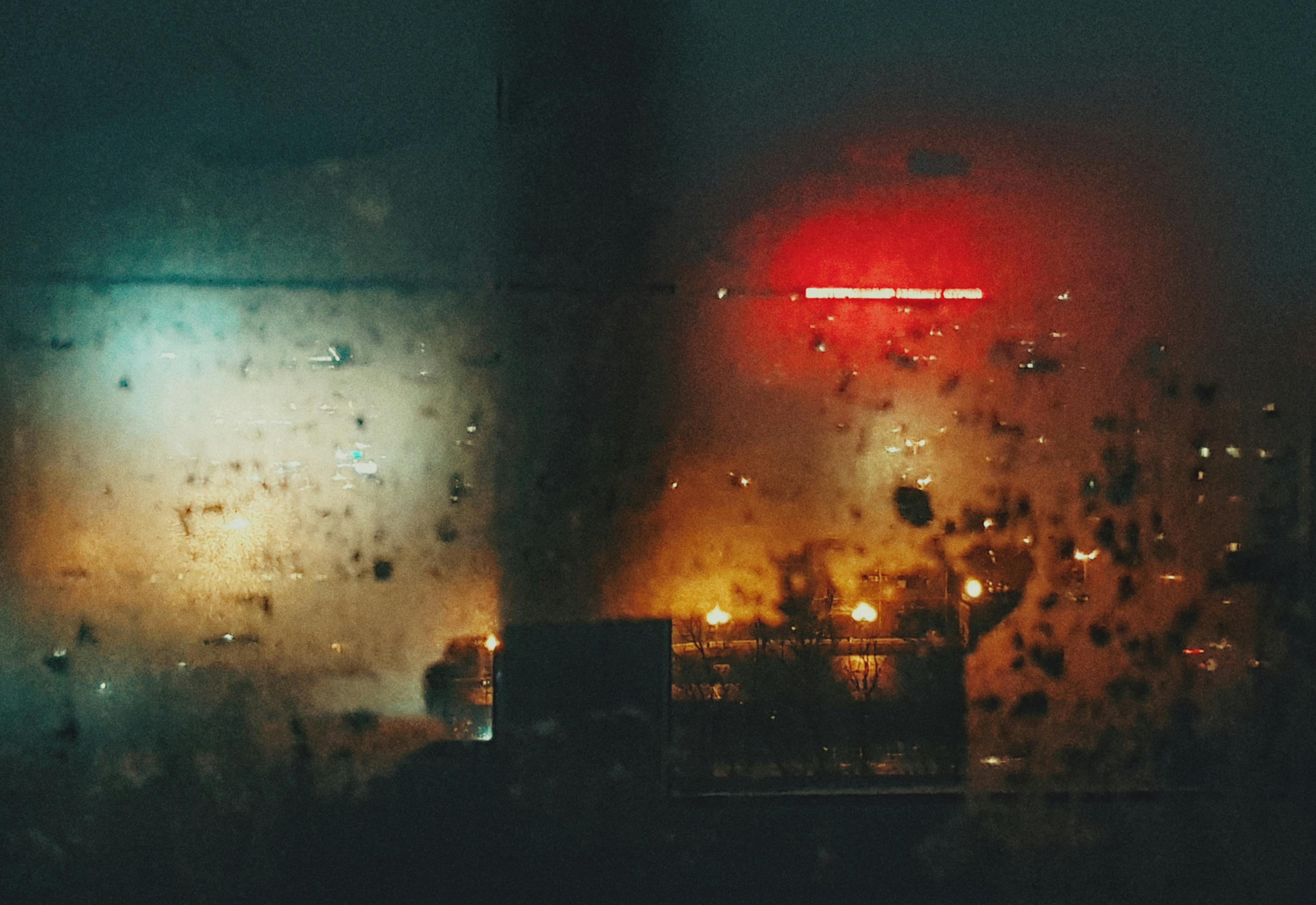 Rain On Window Night Video Photos, Download The BEST Free Rain On ...