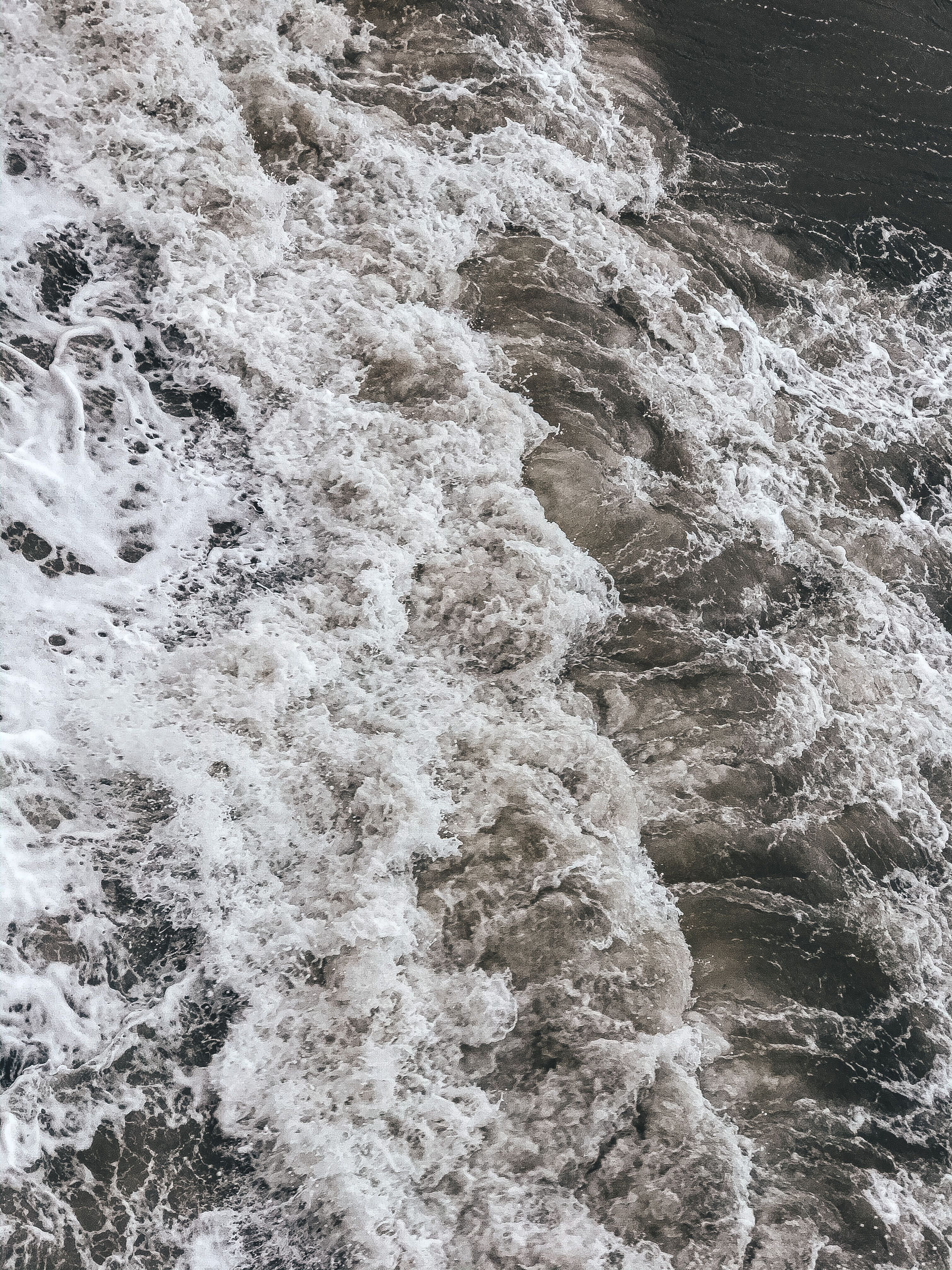 Waves in Sea · Free Stock Photo