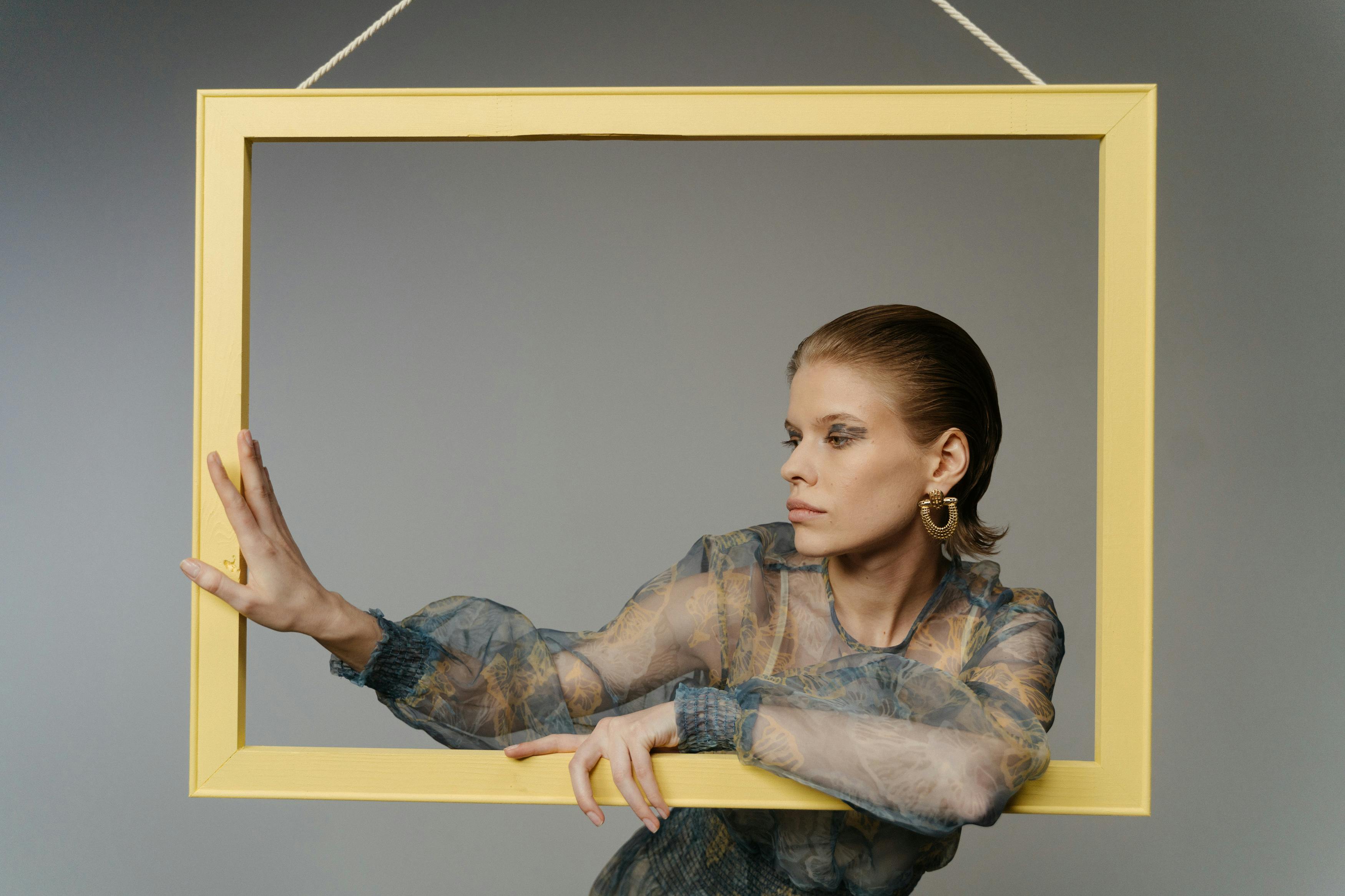 Frame Pose Photos, Download The BEST Free Frame Pose Stock Photos & HD ...