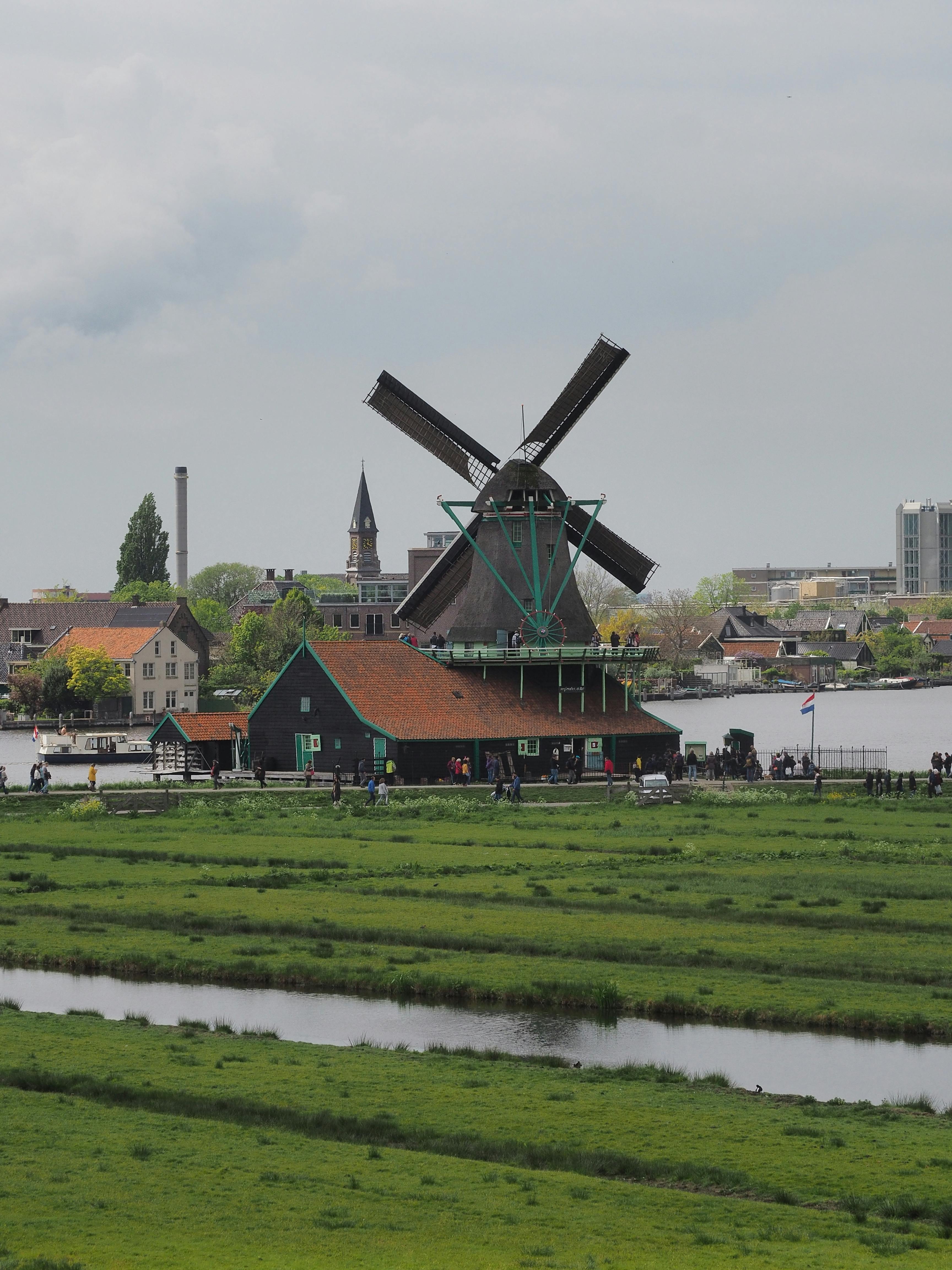 Gray Castle Under Dim Sky during Daytime · Free Stock Photo