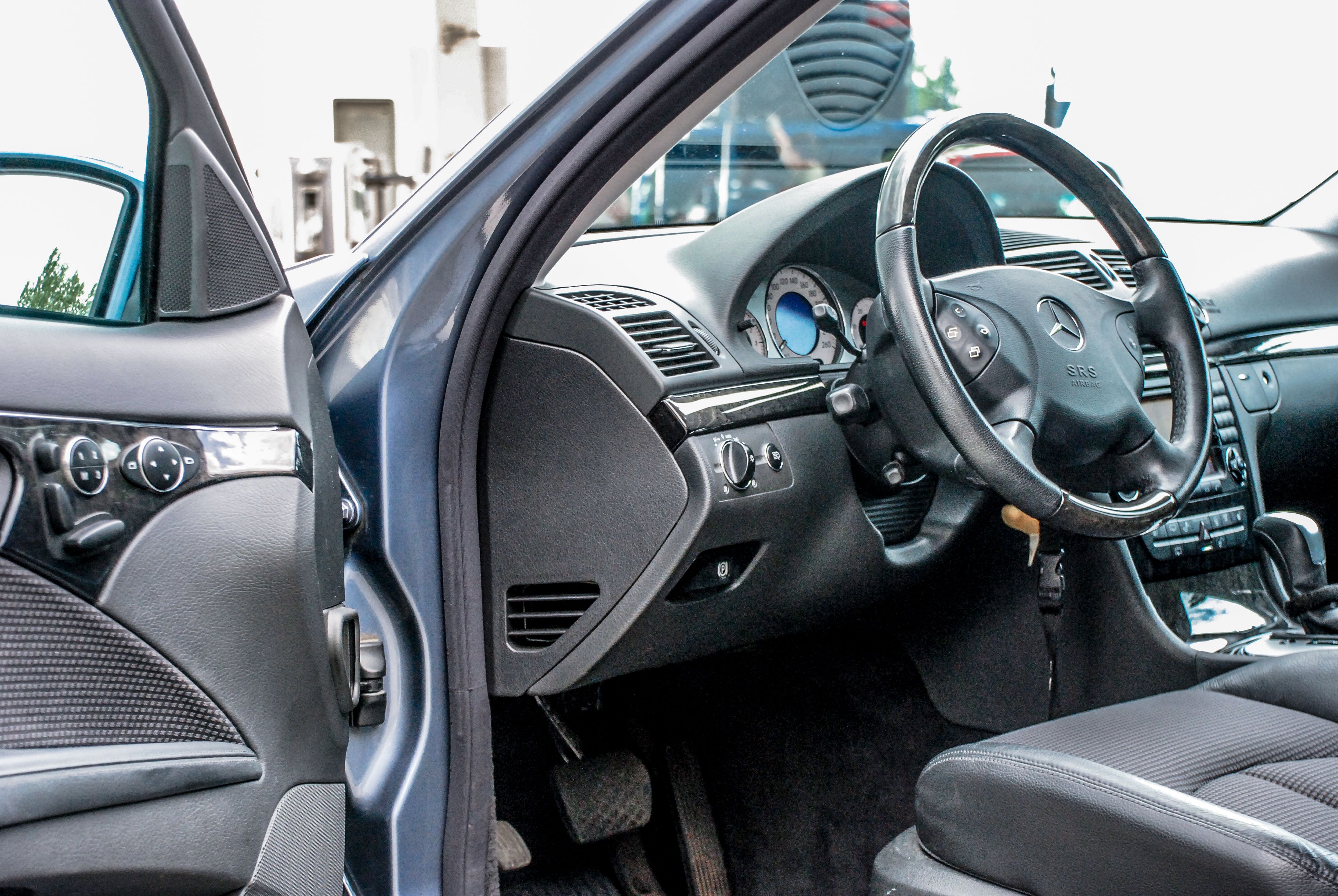Inside Car Cleaning Photos, Download Free Inside Car Cleaning Stock ...