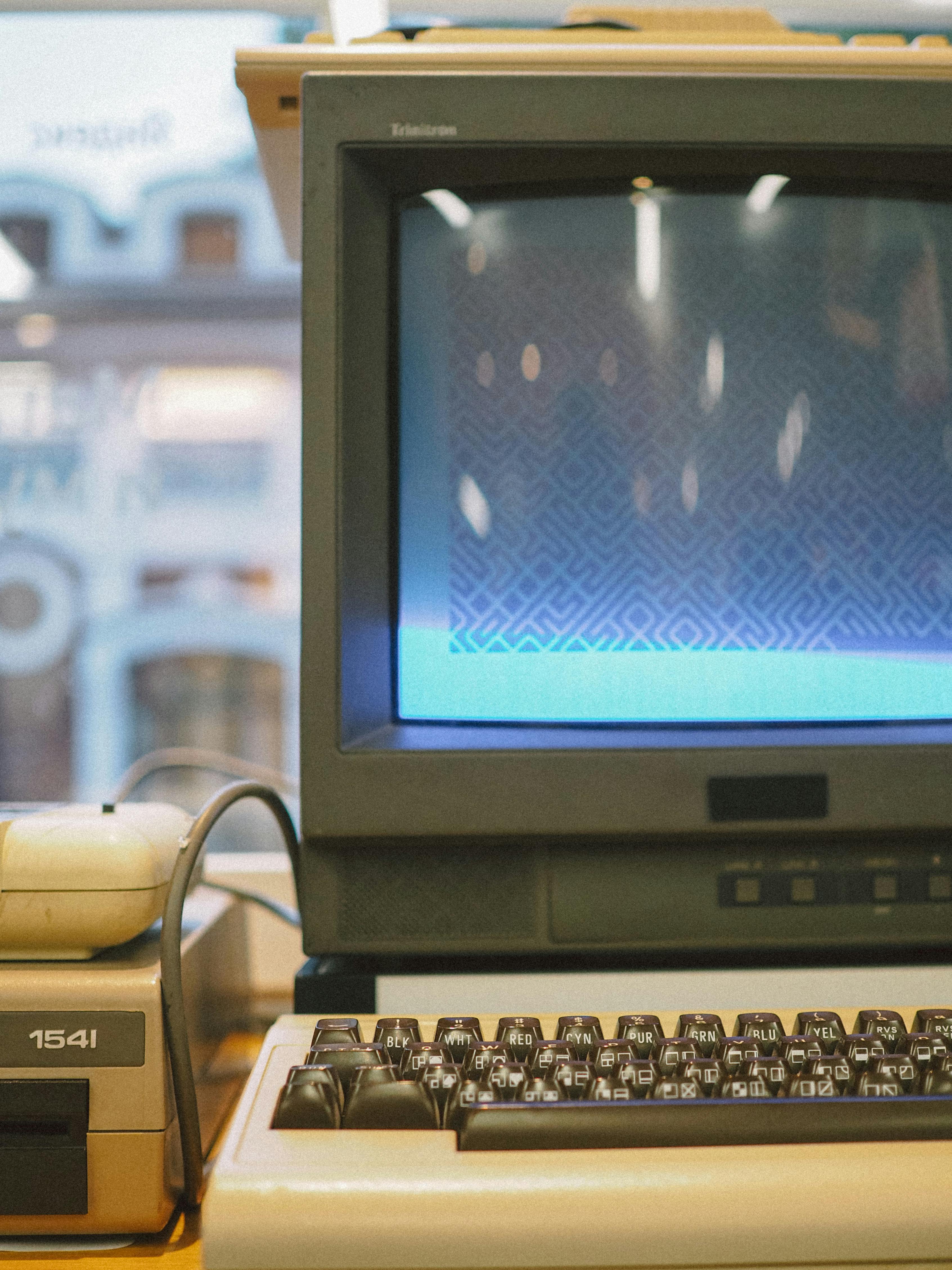 Close-up Photo of Vintage Computer · Free Stock Photo