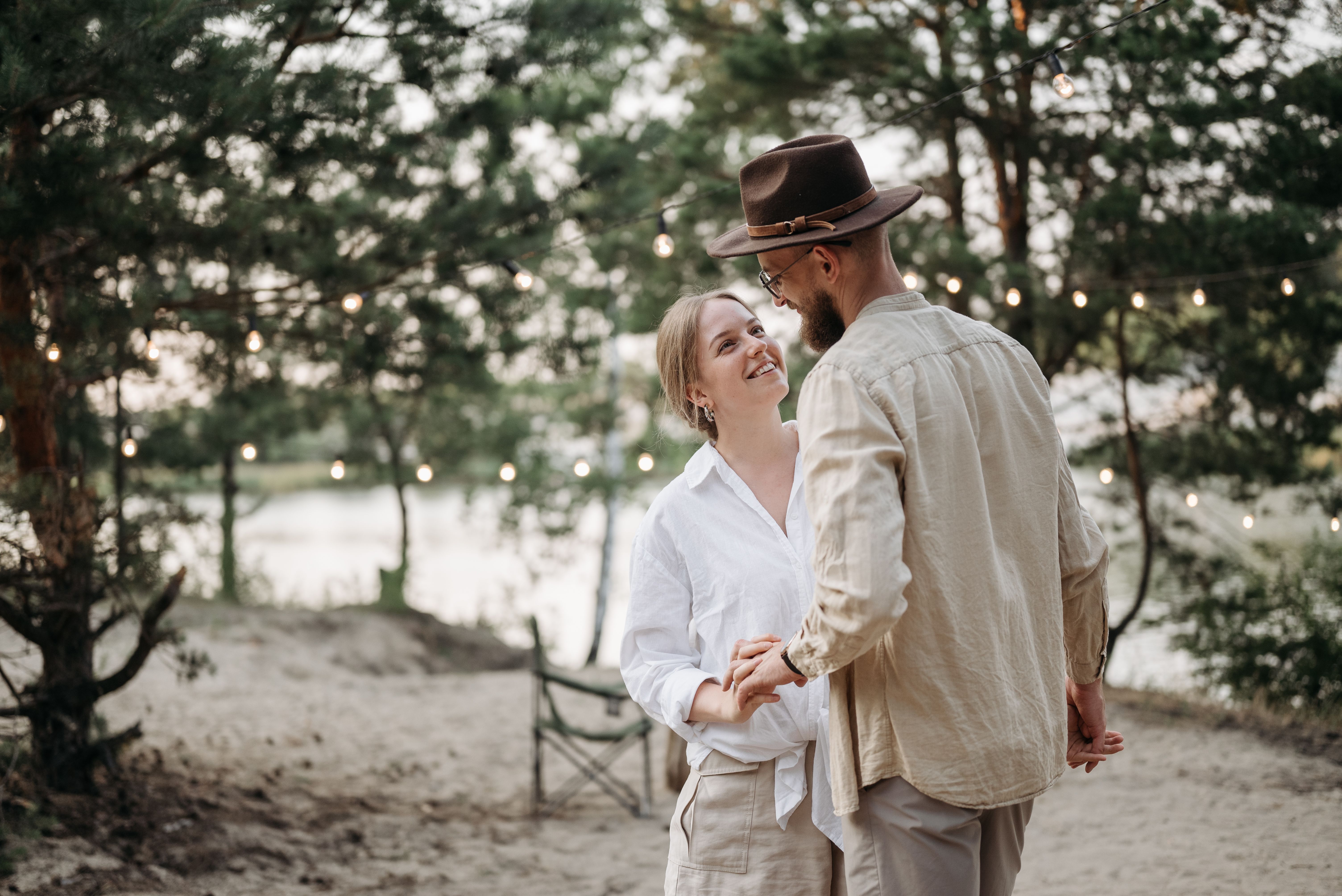 Couple Facing Each Other · Free Stock Photo