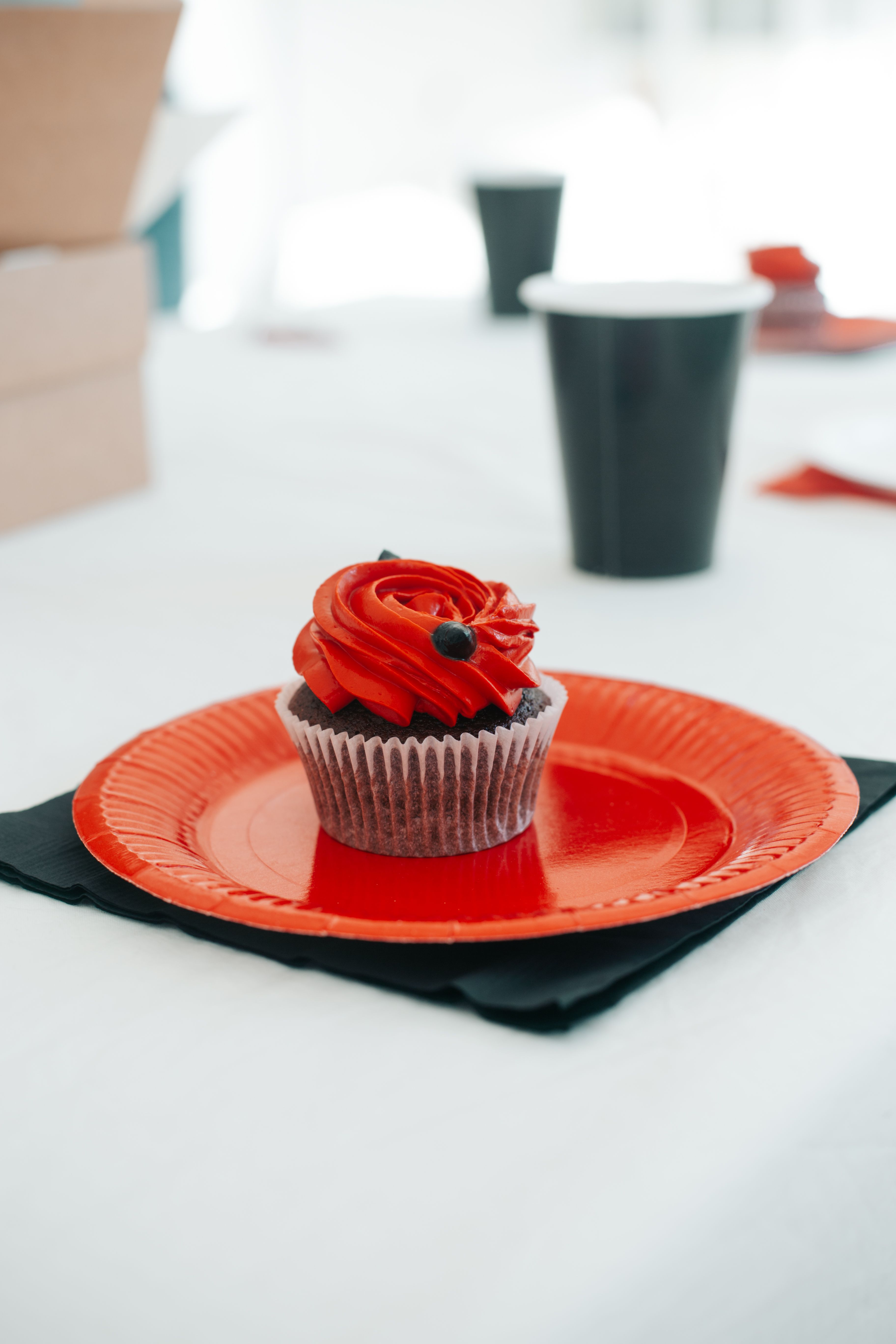Cupcakes on a Plate · Free Stock Photo