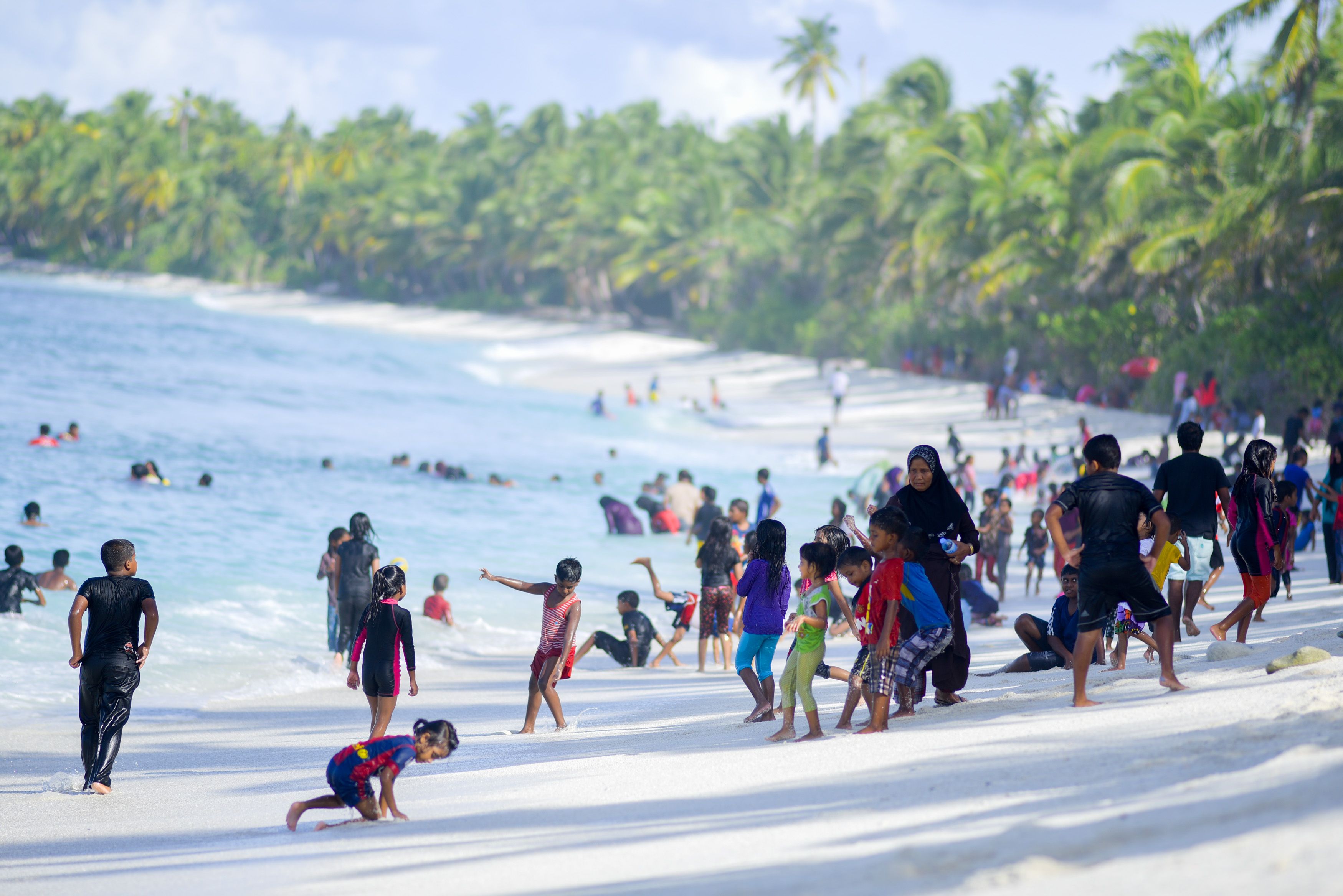 People at the Beach · Free Stock Photo