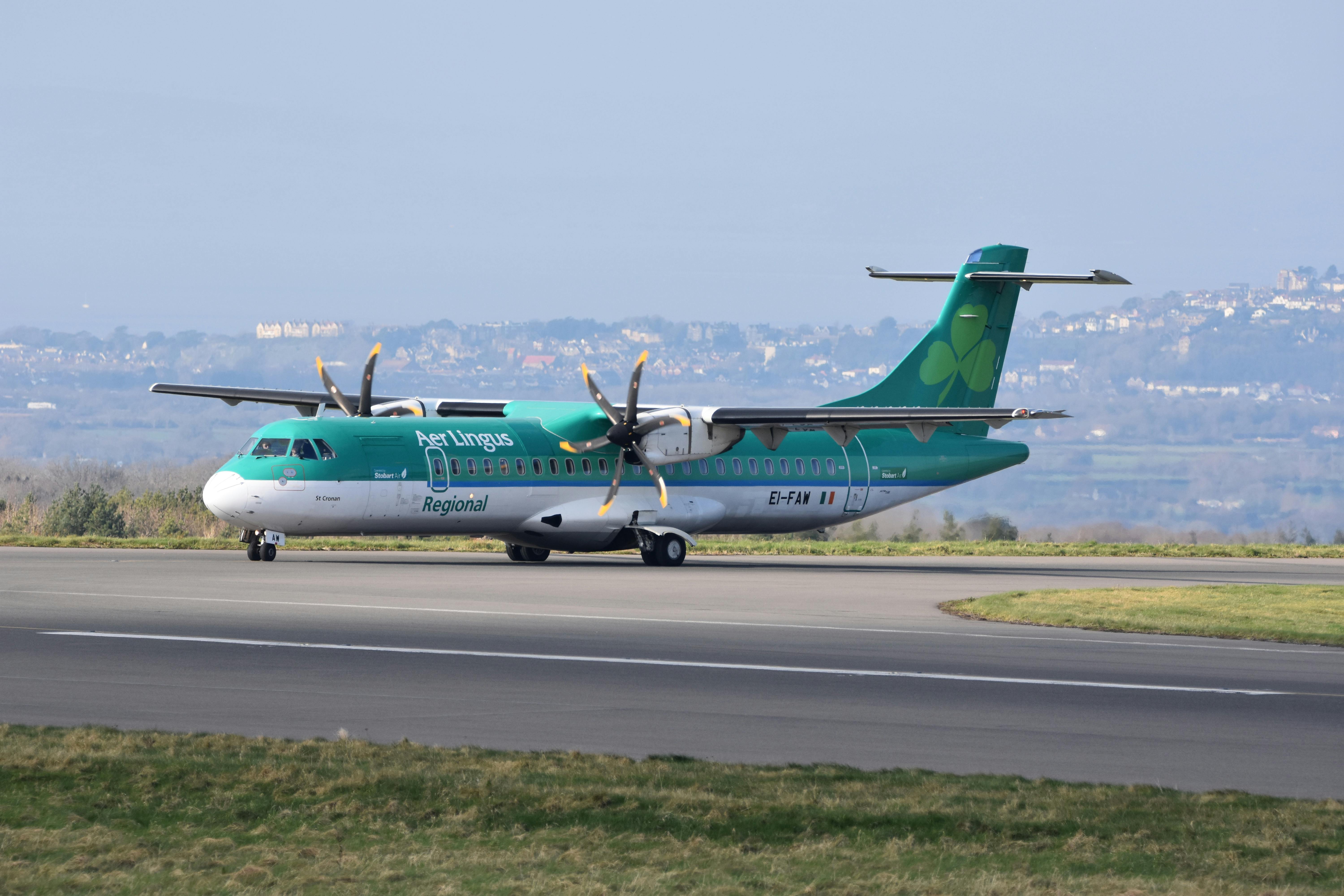 Ireland Airplane Photos, Download The BEST Free Ireland Airplane Stock ...