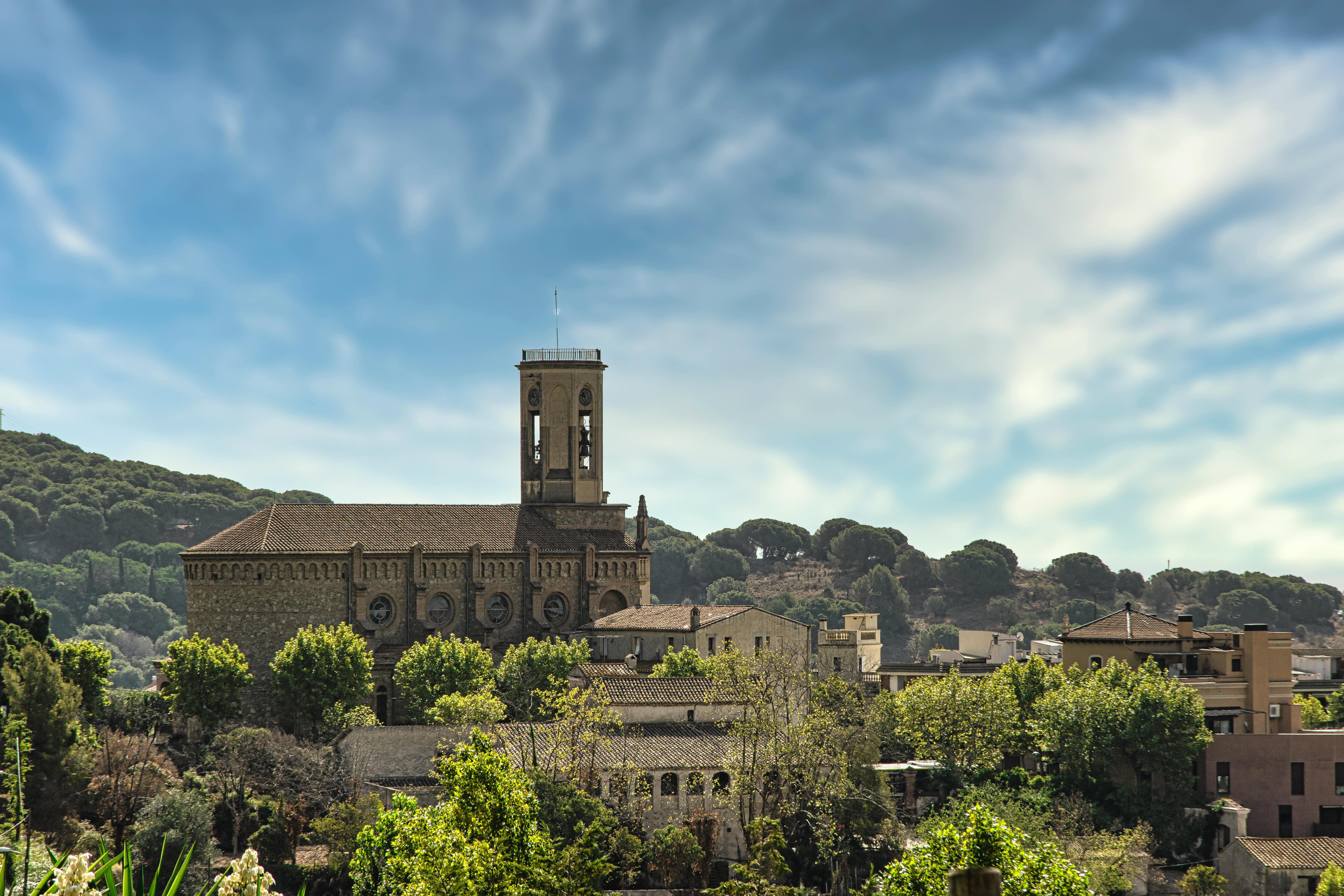 Old Castle in Countryside · Free Stock Photo