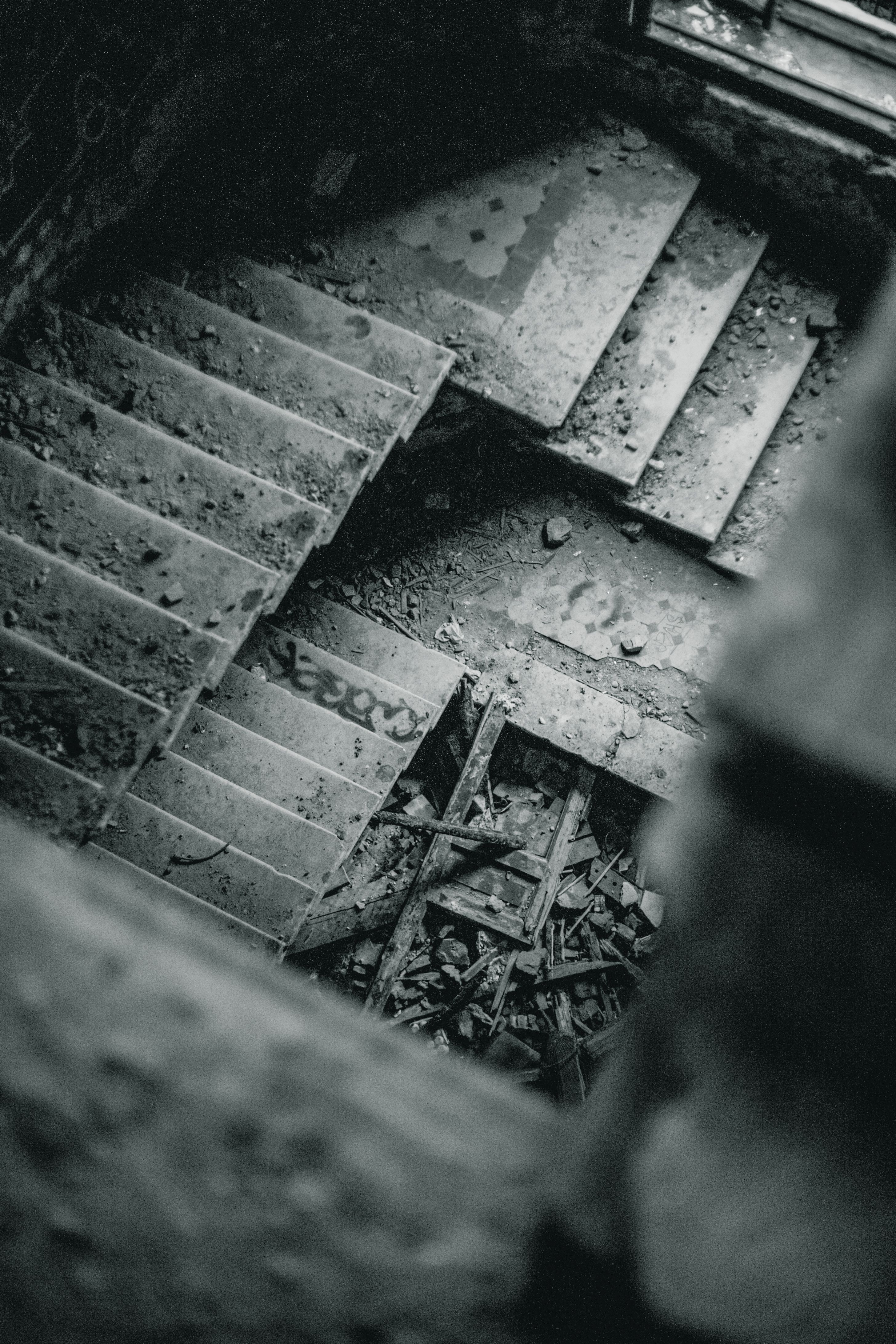 Grayscale Photograph of Dirty Stairs · Free Stock Photo