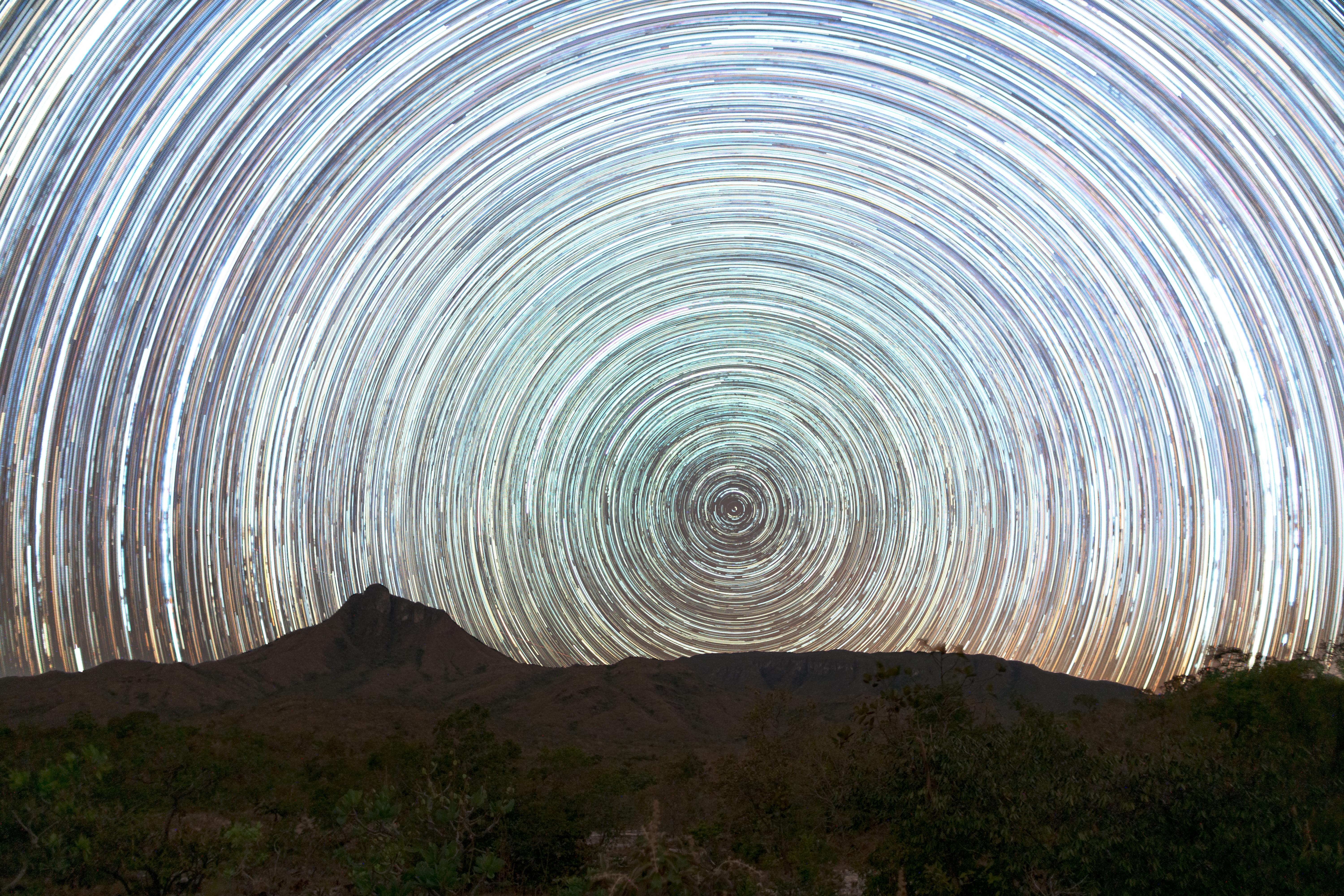 Circular Star Trails over Mountains · Free Stock Photo