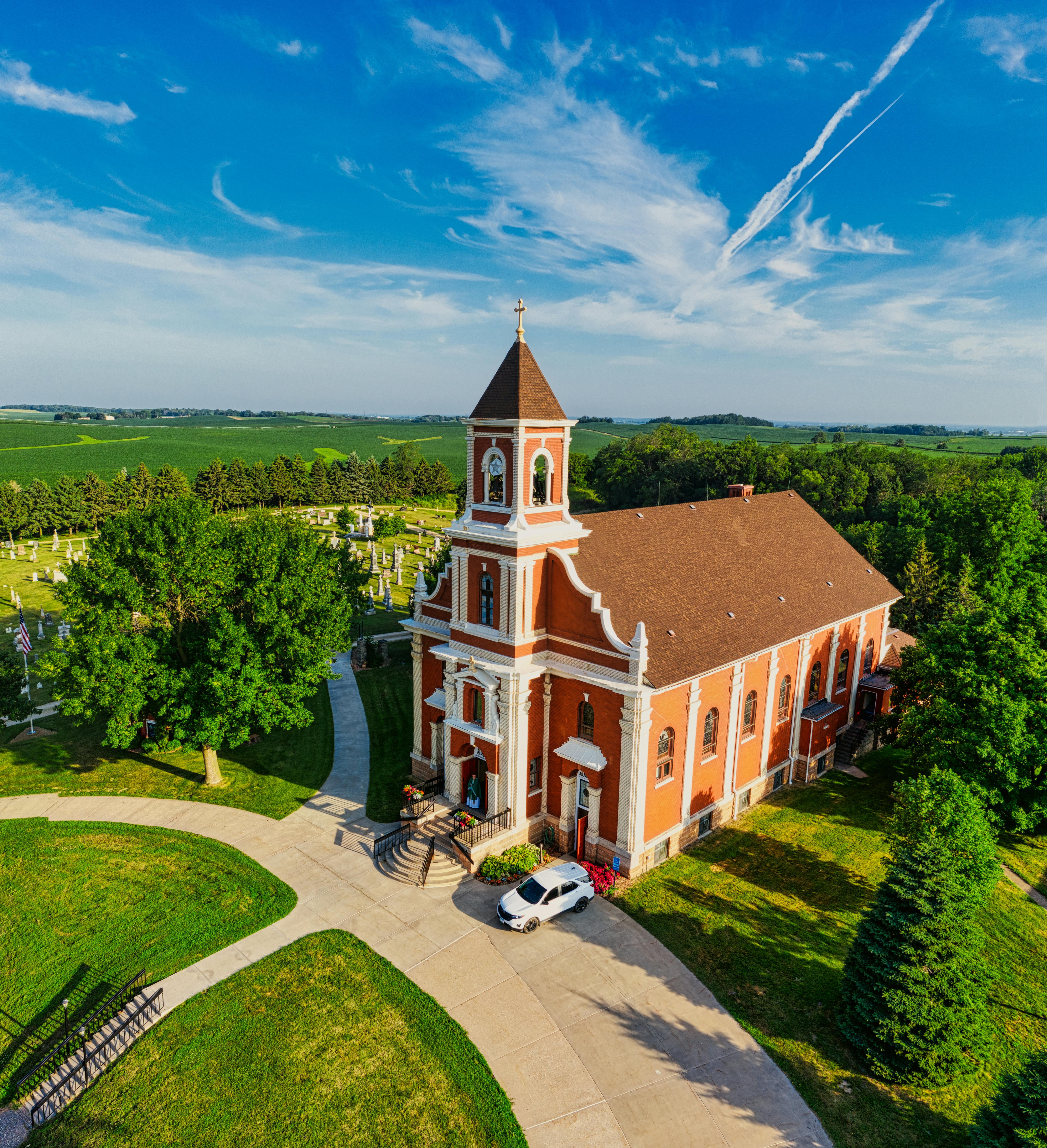 Church and Trees · Free Stock Photo