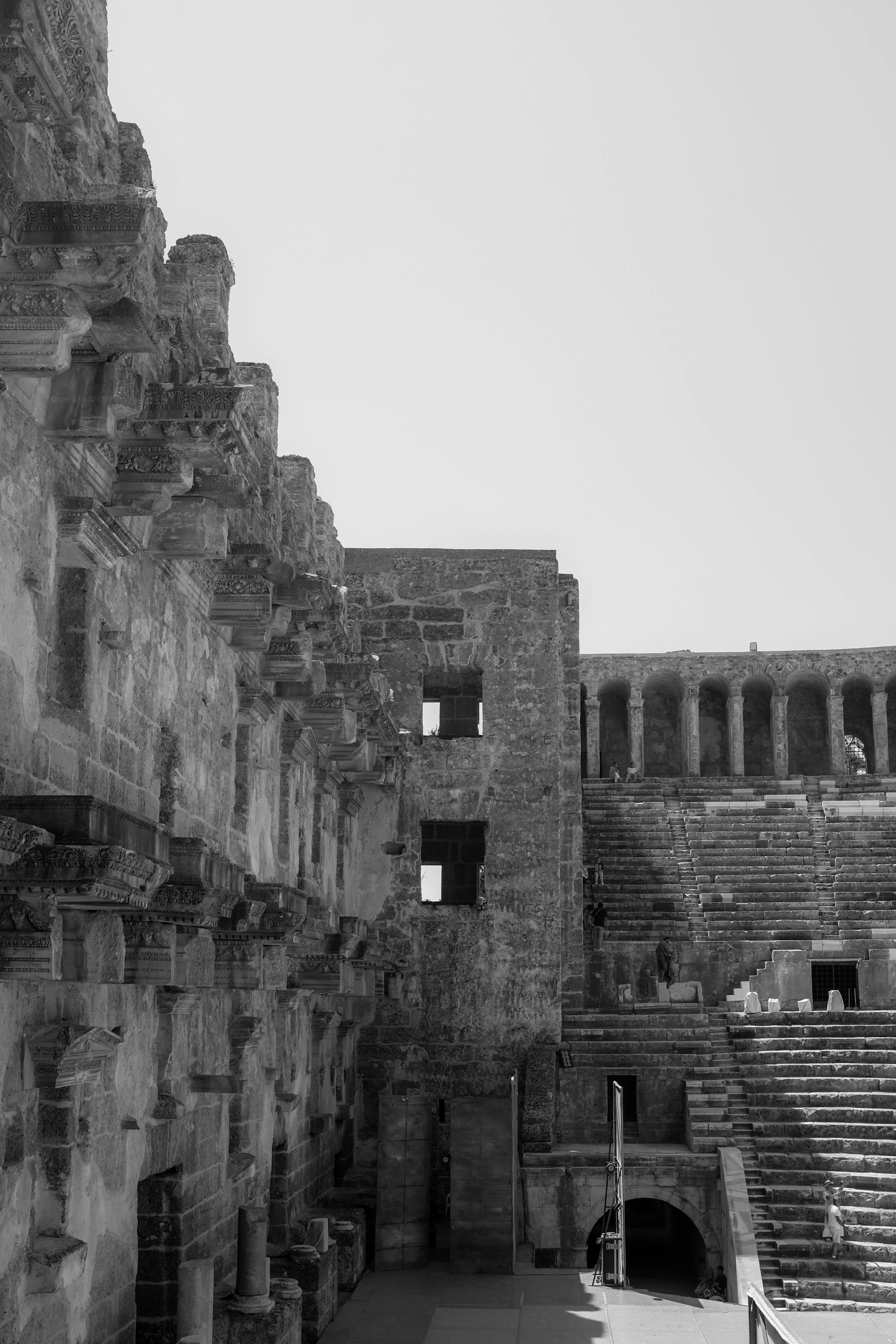 Grayscale Photo of a Concrete Structure · Free Stock Photo