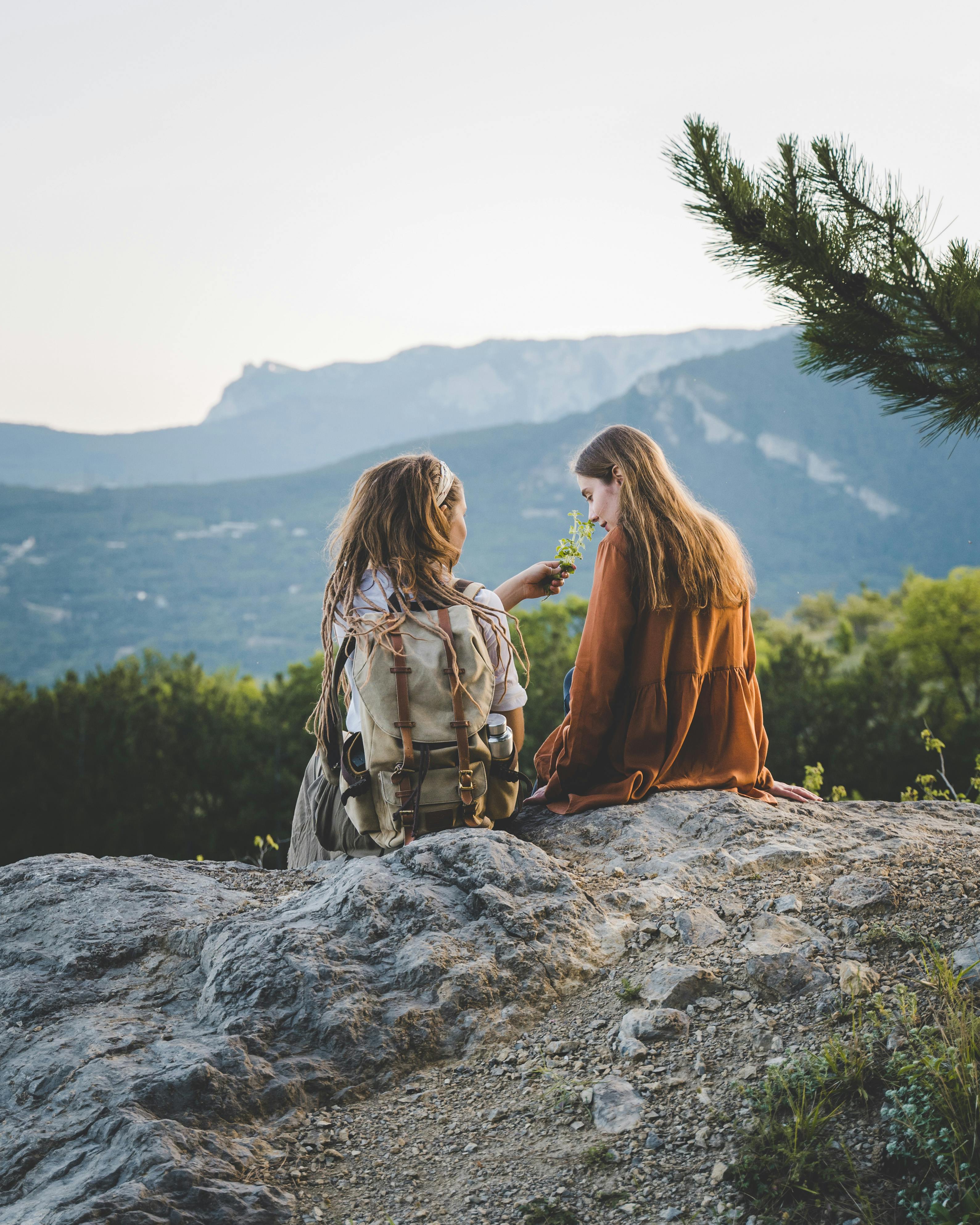 Female Rear View Photos, Download The BEST Free Female Rear View Stock ...