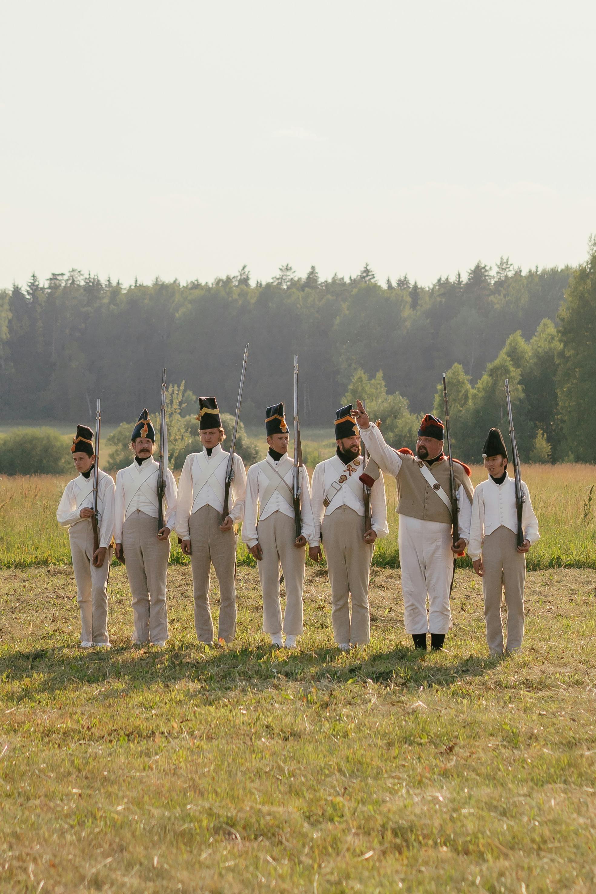 Soldiers Walking Photos, Download The BEST Free Soldiers Walking Stock ...