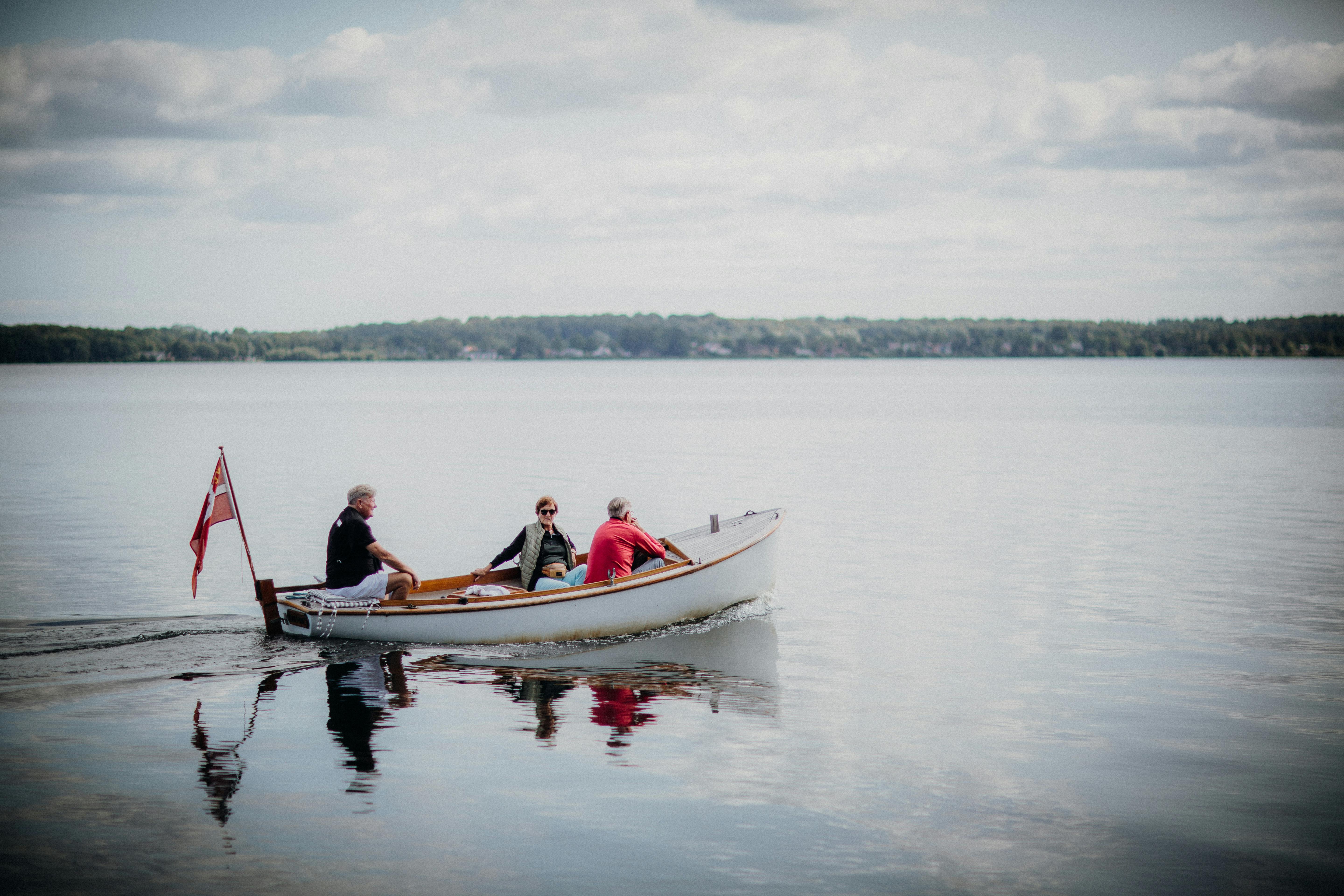 People Riding on the Boat · Free Stock Photo