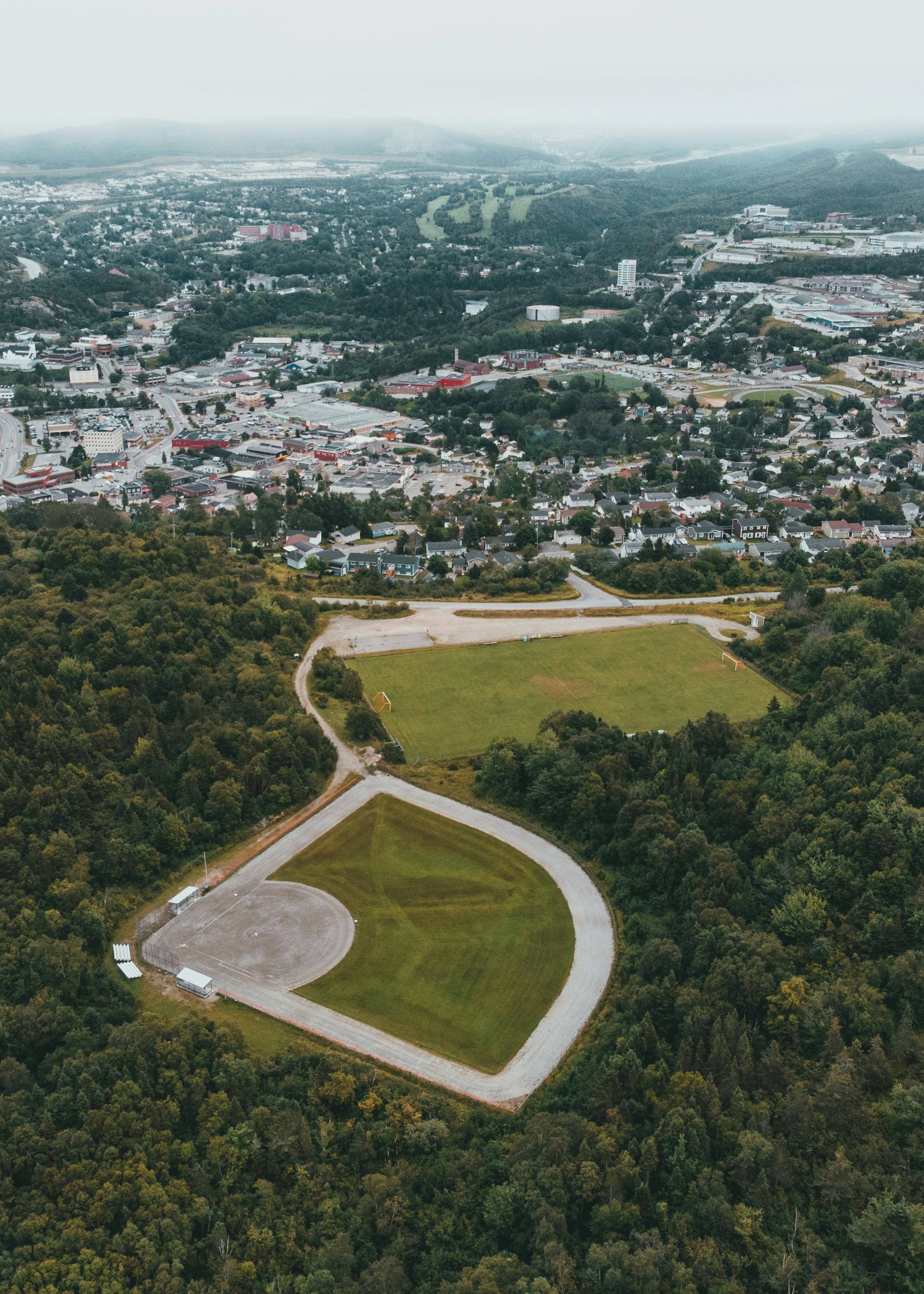 Aerial View Of Land With And Without Houses Photos, Download The BEST ...