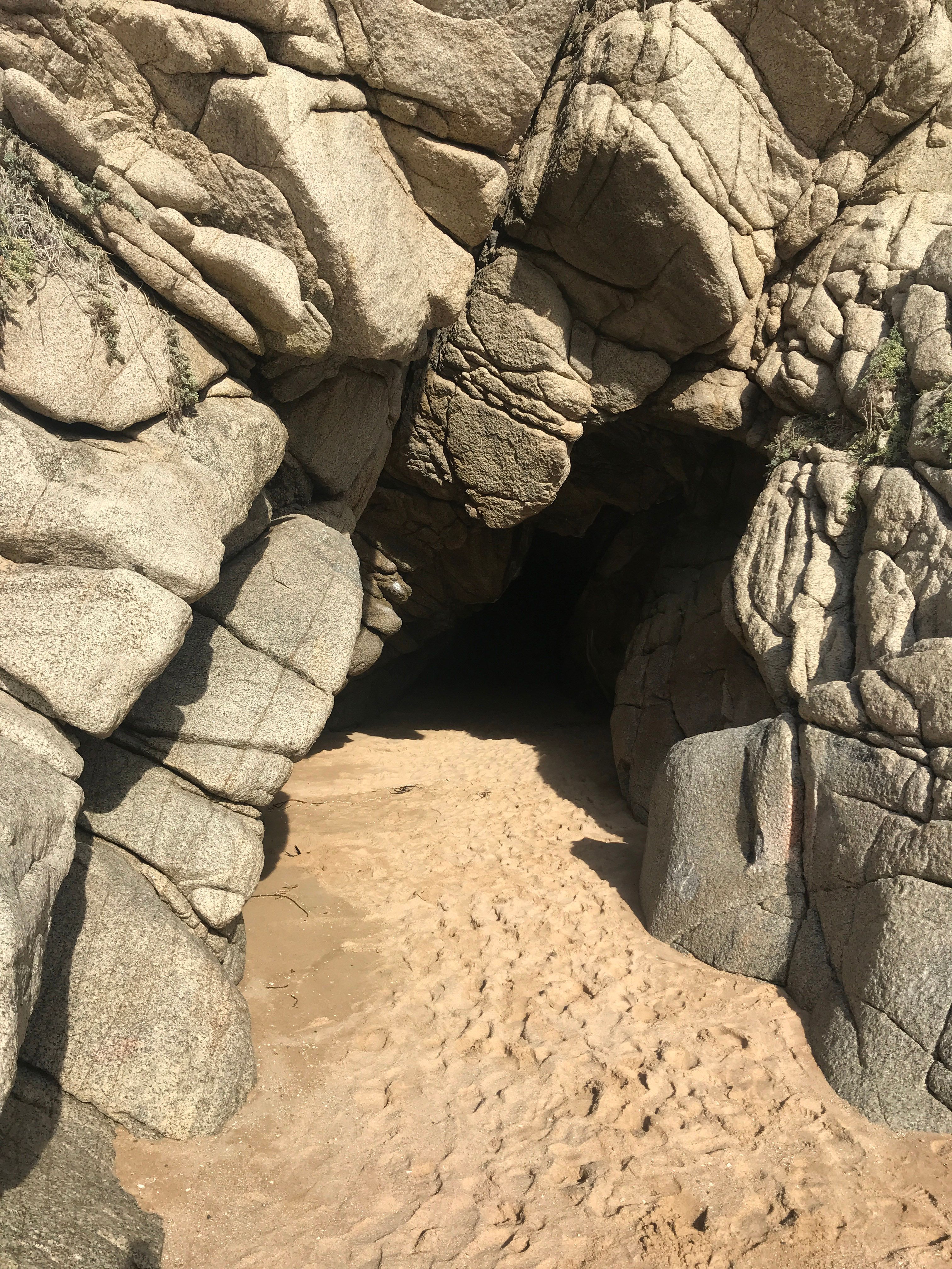 Brown Rock Formation with Cave · Free Stock Photo