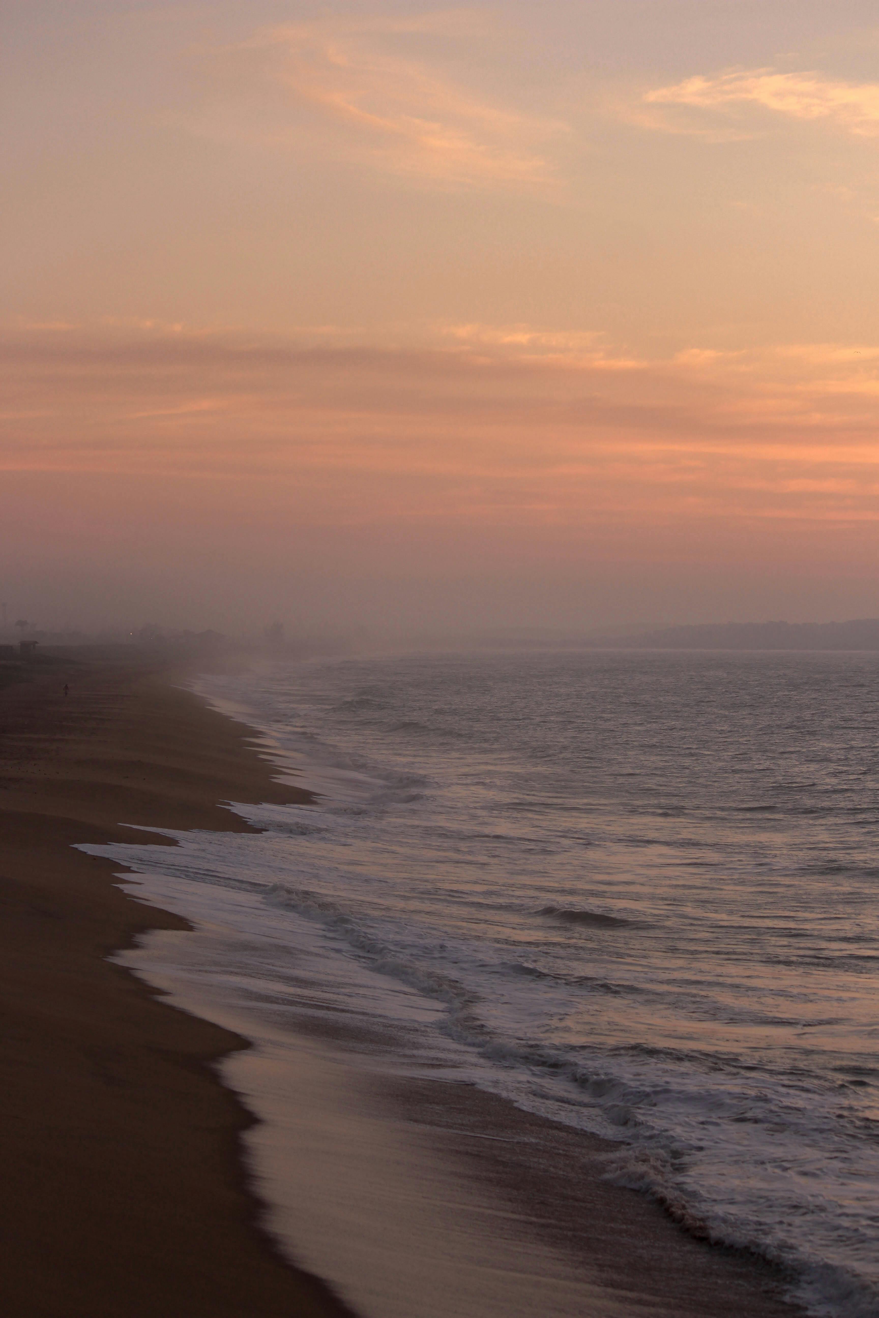 A View of a Beautiful Shore · Free Stock Photo