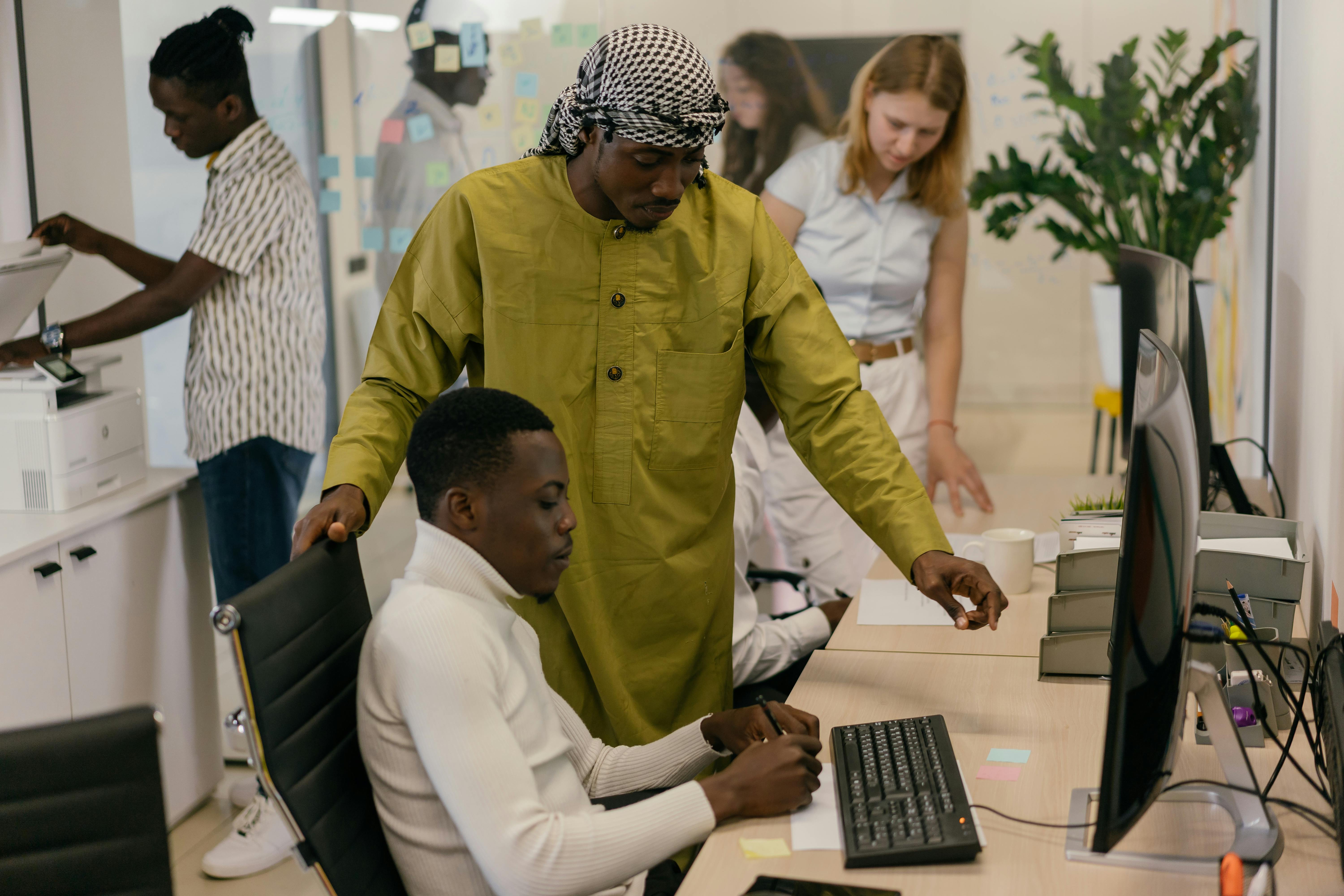 People in the Office · Free Stock Photo