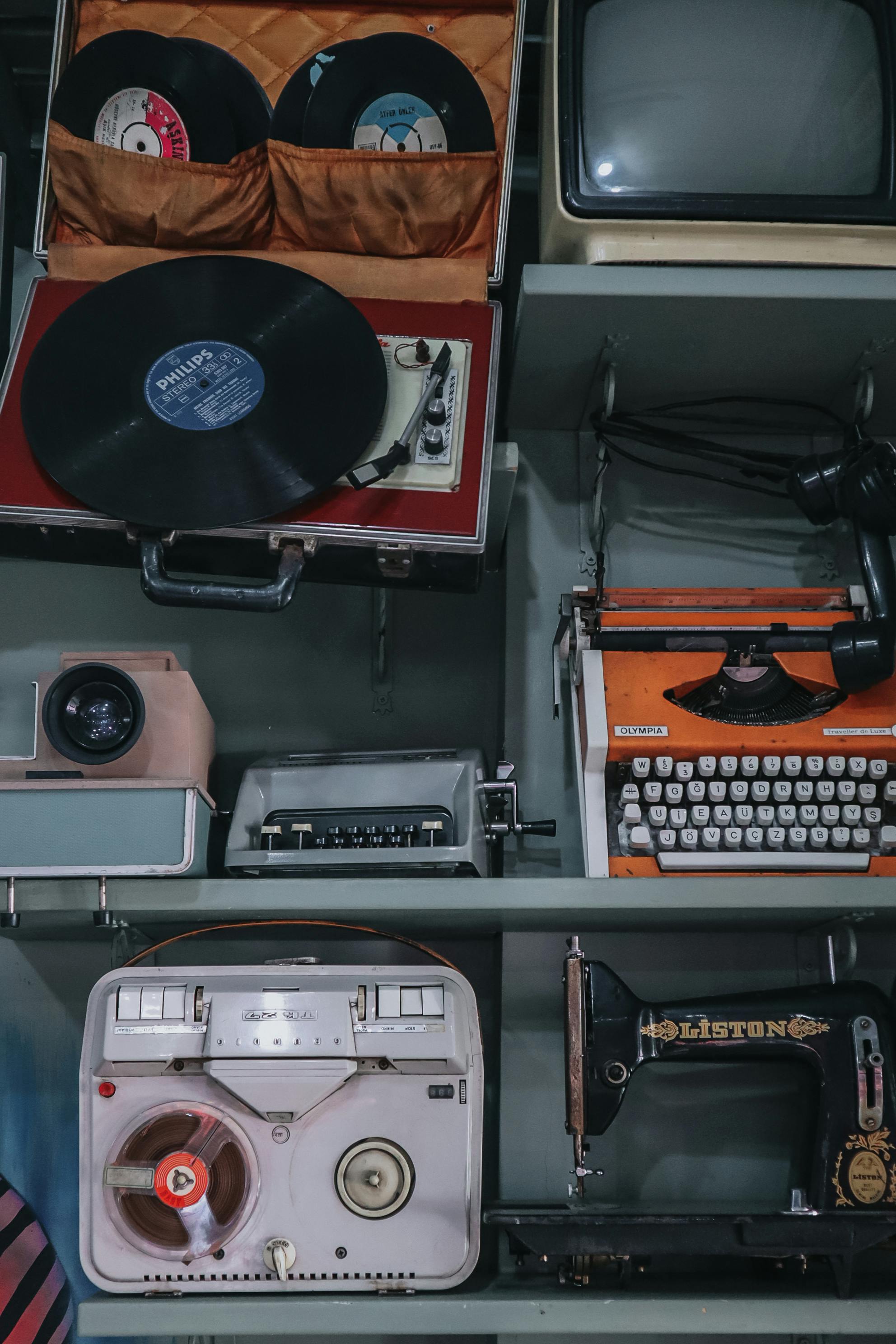 Collections of Vintage Stuff · Free Stock Photo