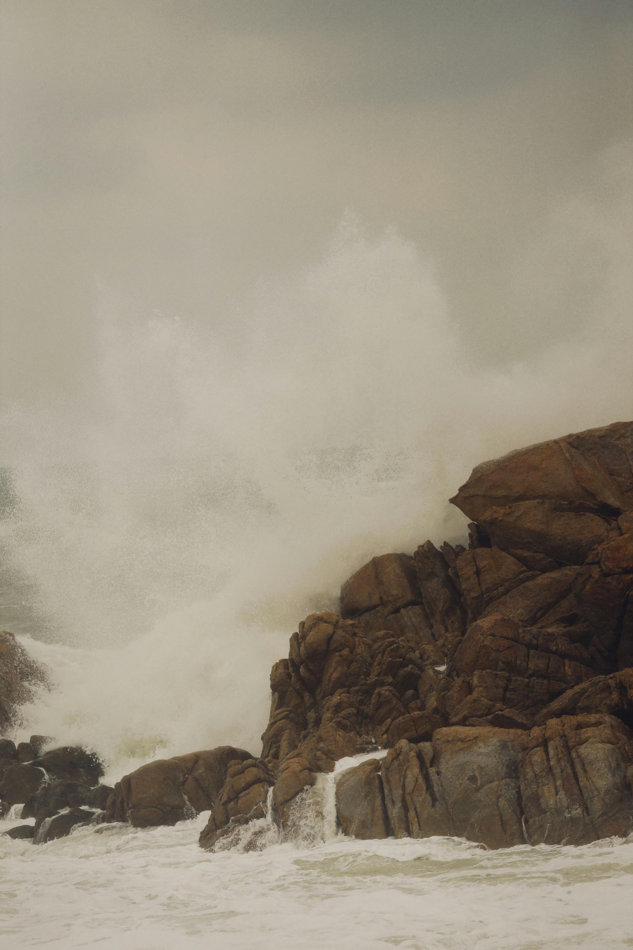 Wave Hitting Rock · Free Stock Photo