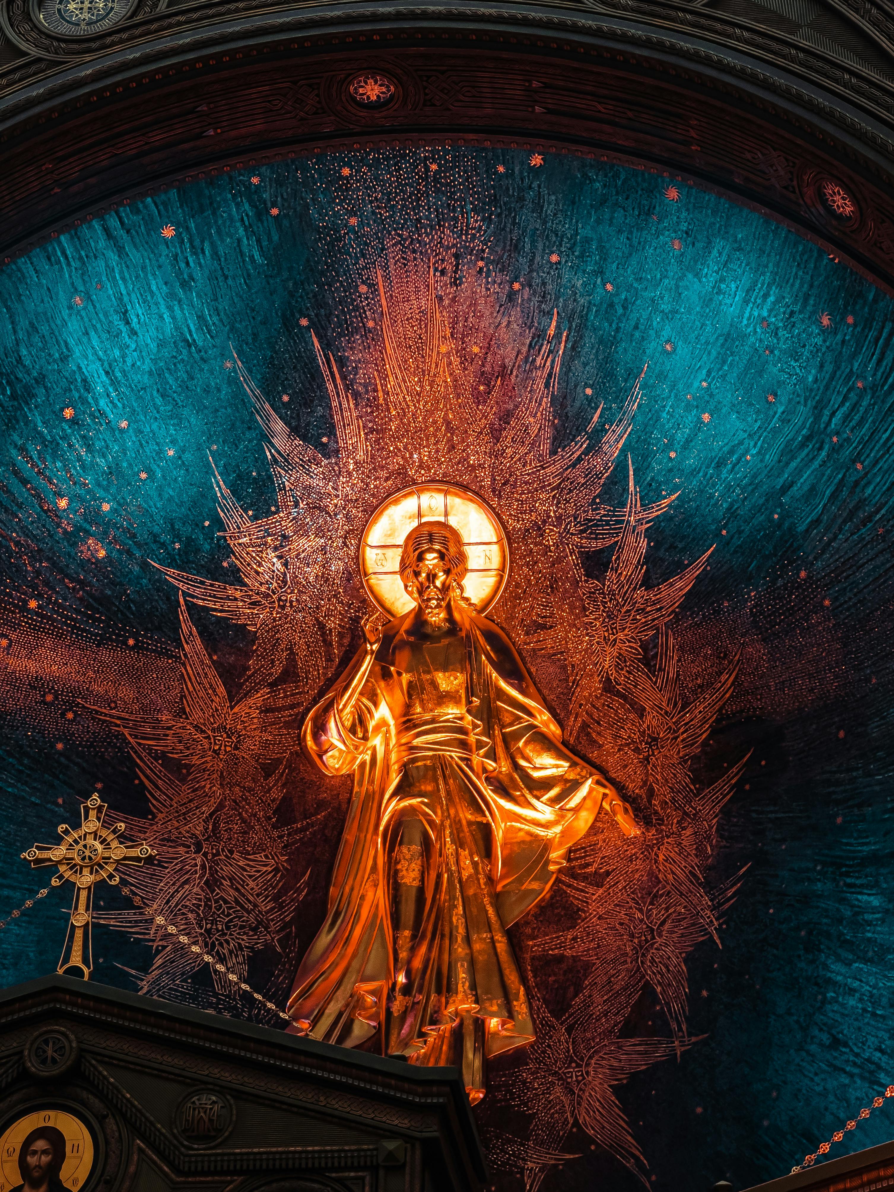 Golden Jesus Christ Statue · Free Stock Photo