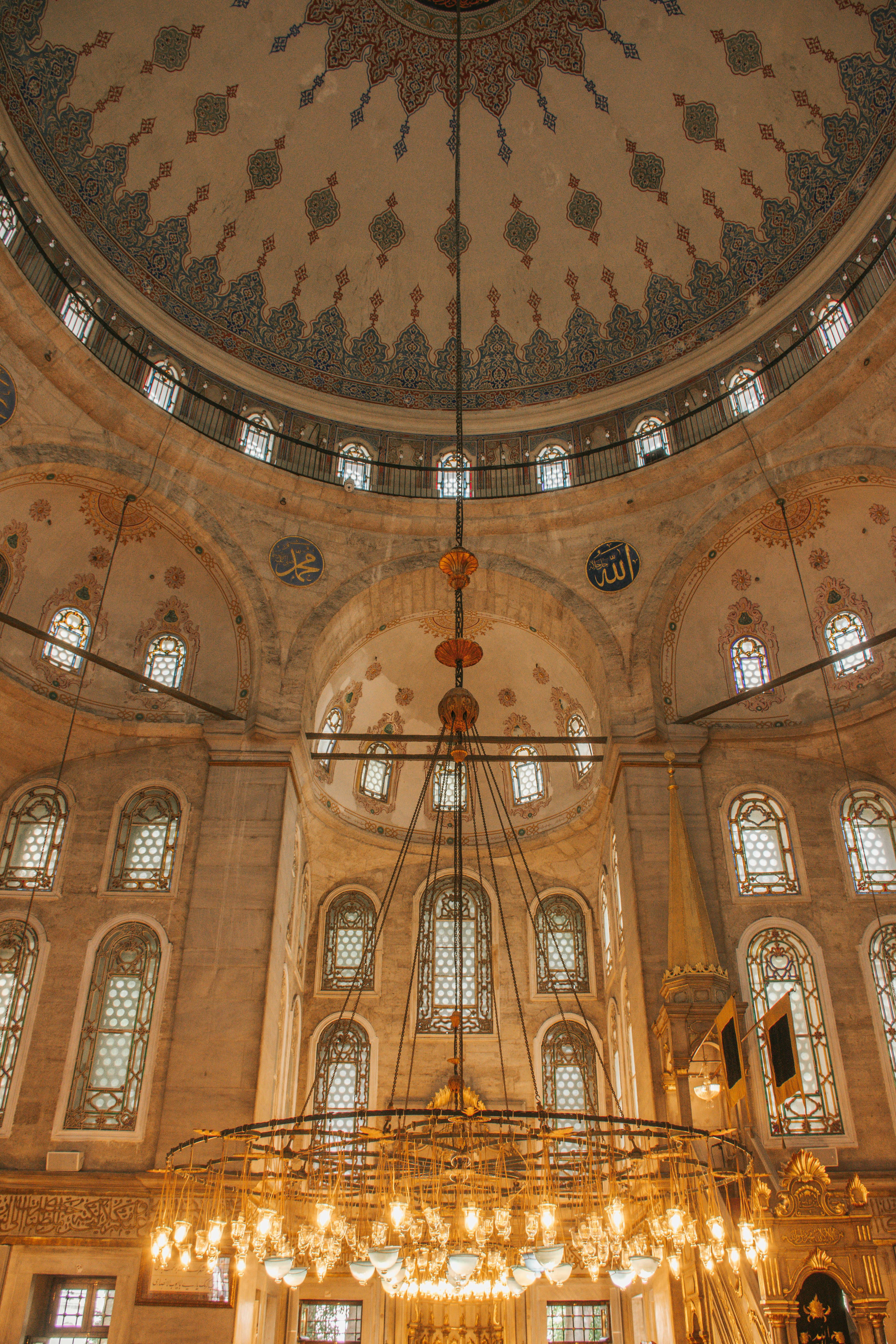 Interior Design of a Mosque in Istanbul, Turkey · Free Stock Photo