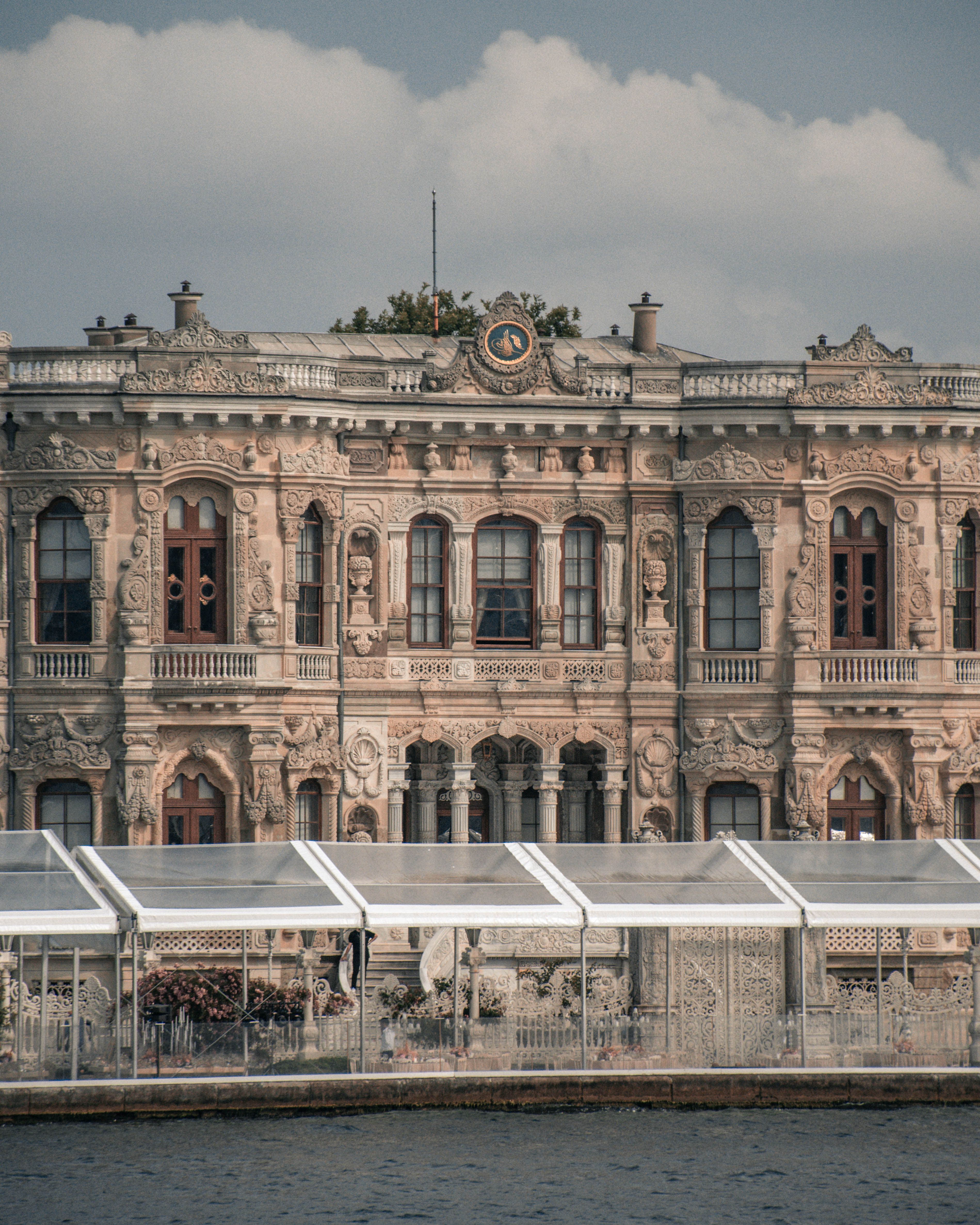 Dolmabahce Sarayi in Istanbul · Free Stock Photo